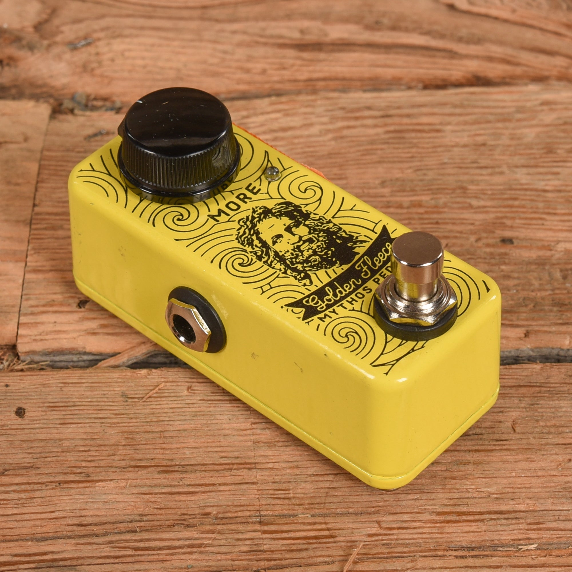 Mythos Pedals Golden Fleece Mini Fuzz – Chicago Music Exchange