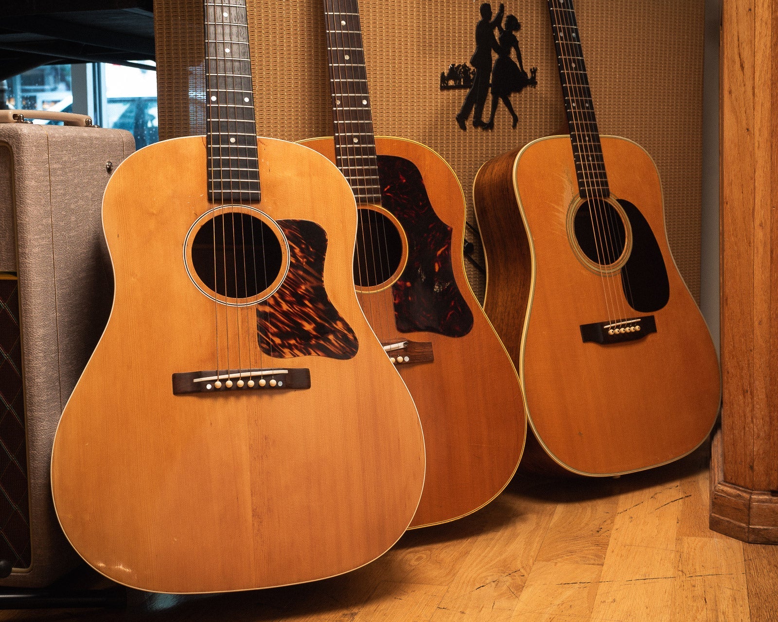 Used Acoustic Guitars – Chicago Music Exchange