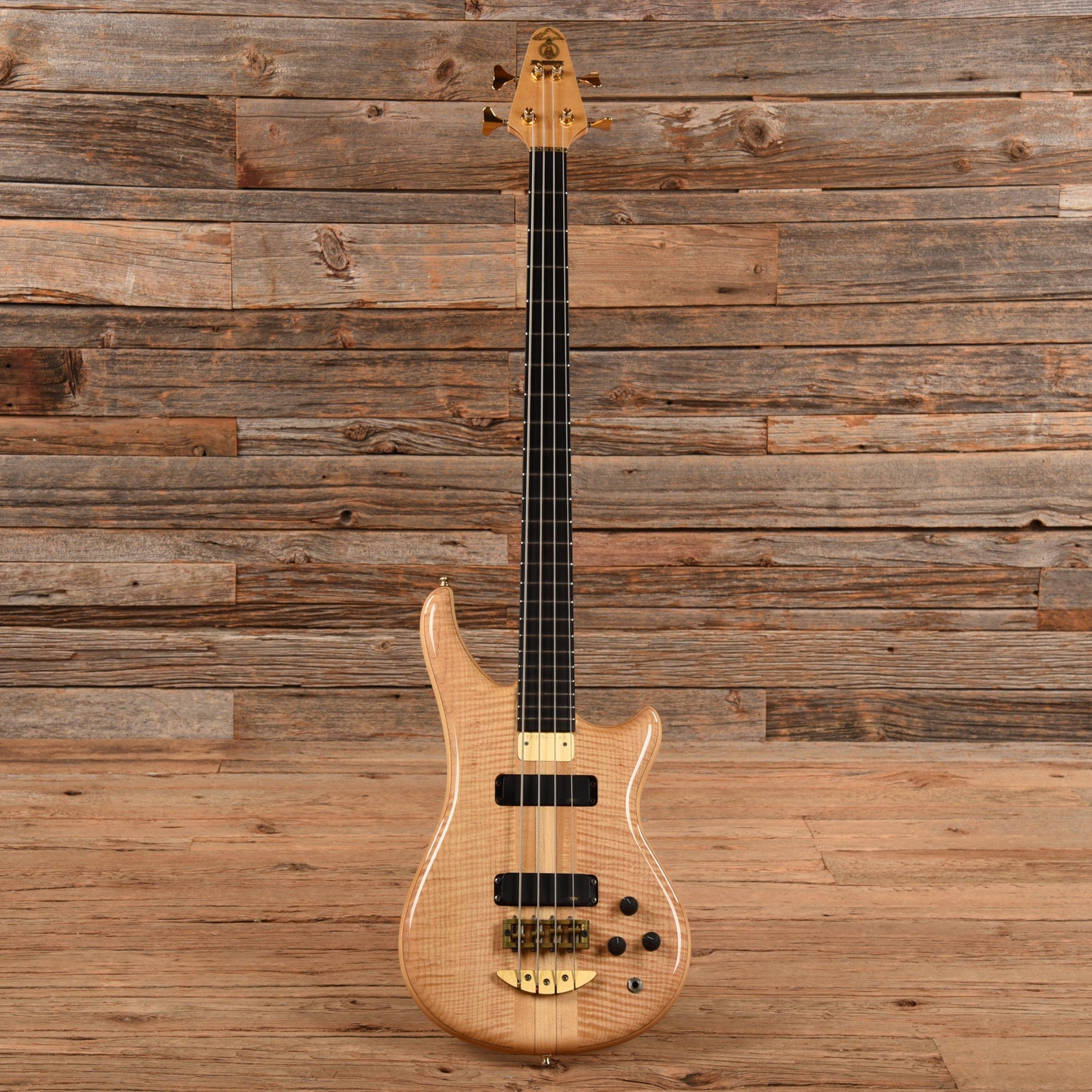 Alembic Essece 4 String Bass Natural – Chicago Music Exchange
