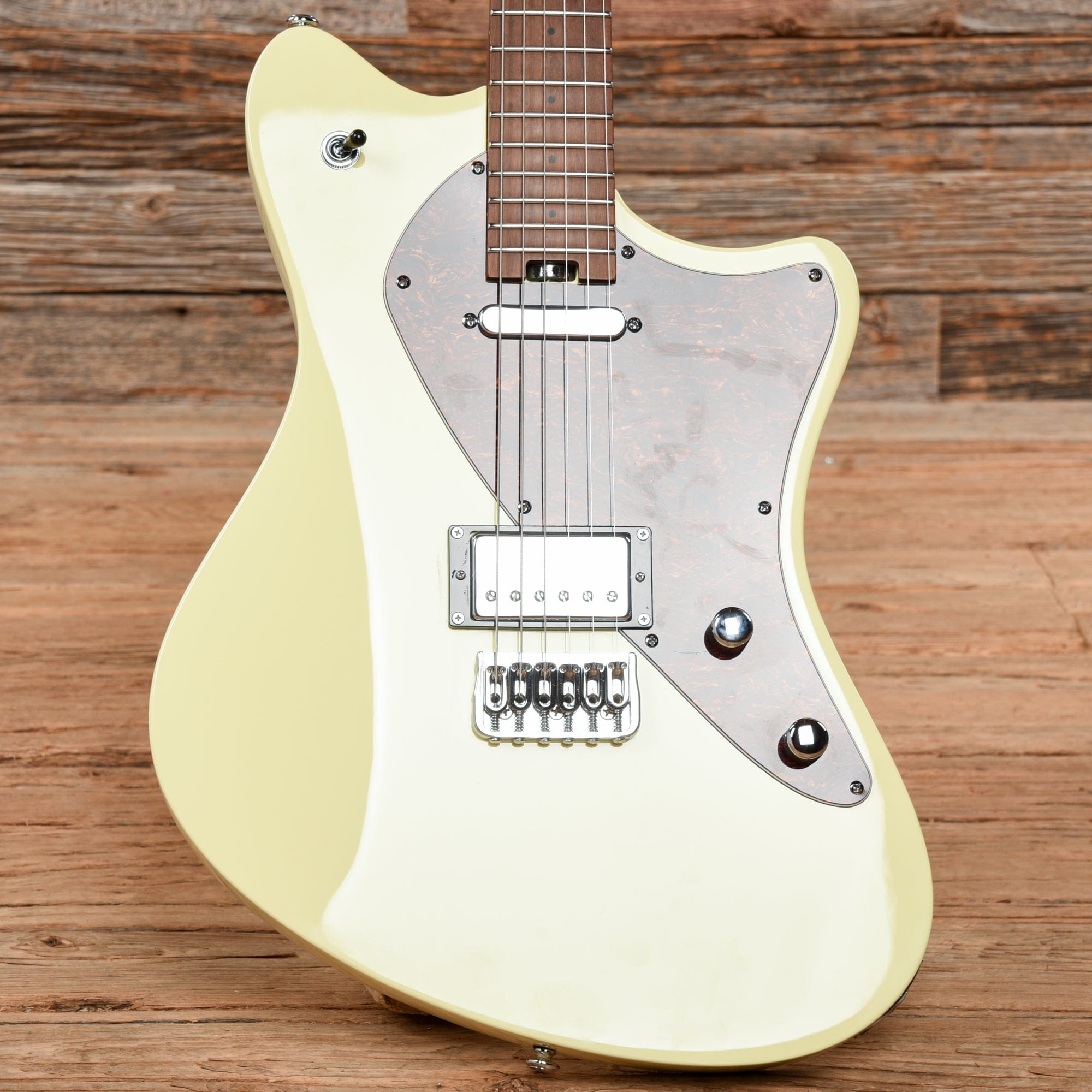 Balaguer Espada Standard White 2021 – Chicago Music Exchange