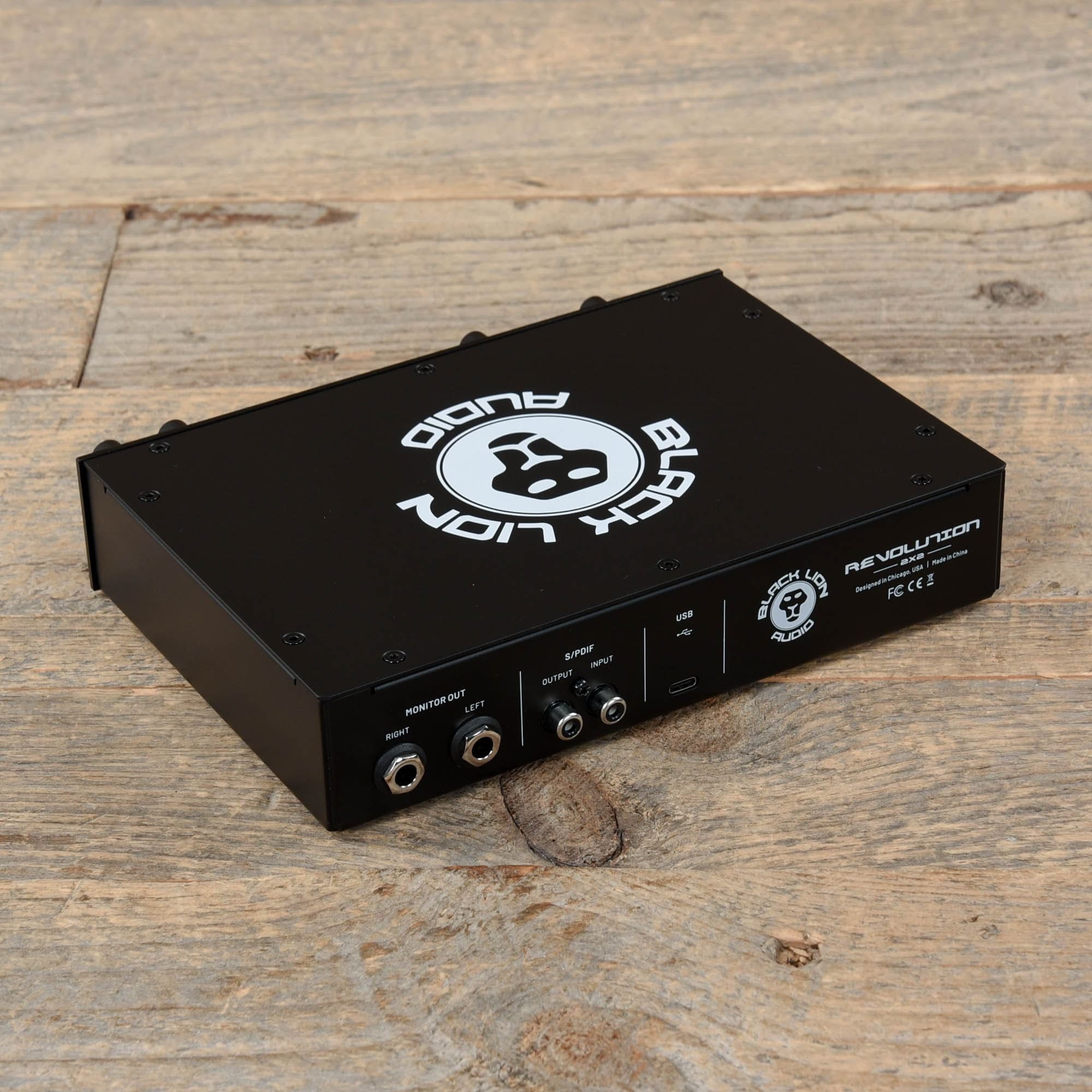 Black Lion Audio Revolution 2x2 USB-C 2-Channel Portable Audio Interfa – Chicago Music Exchange