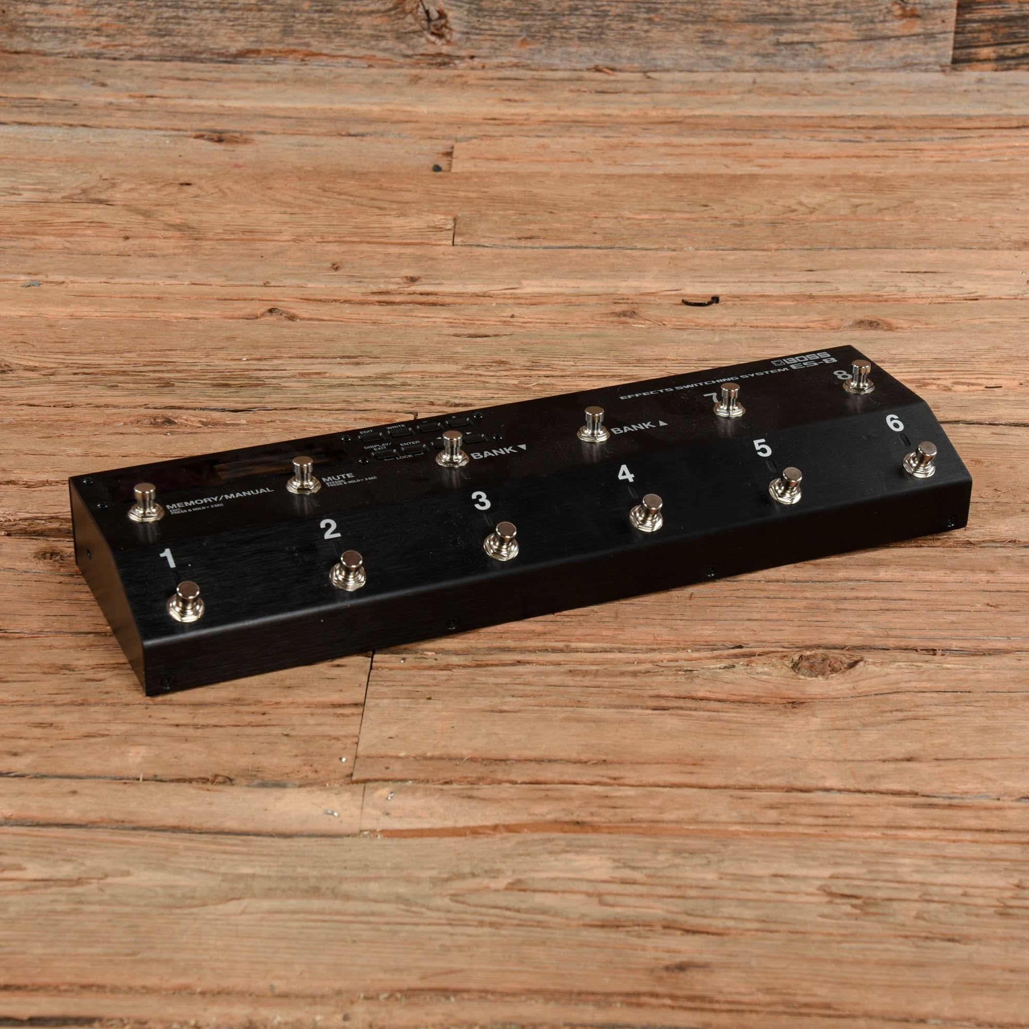 Boss ES-8 Effects Switching System – Chicago Music Exchange