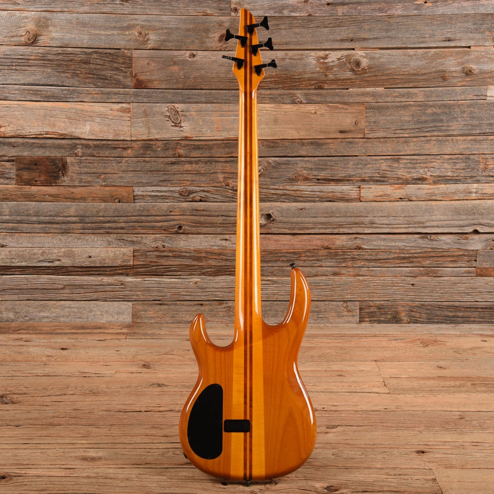 Carvin 5-String Bass Natural – Chicago Music Exchange