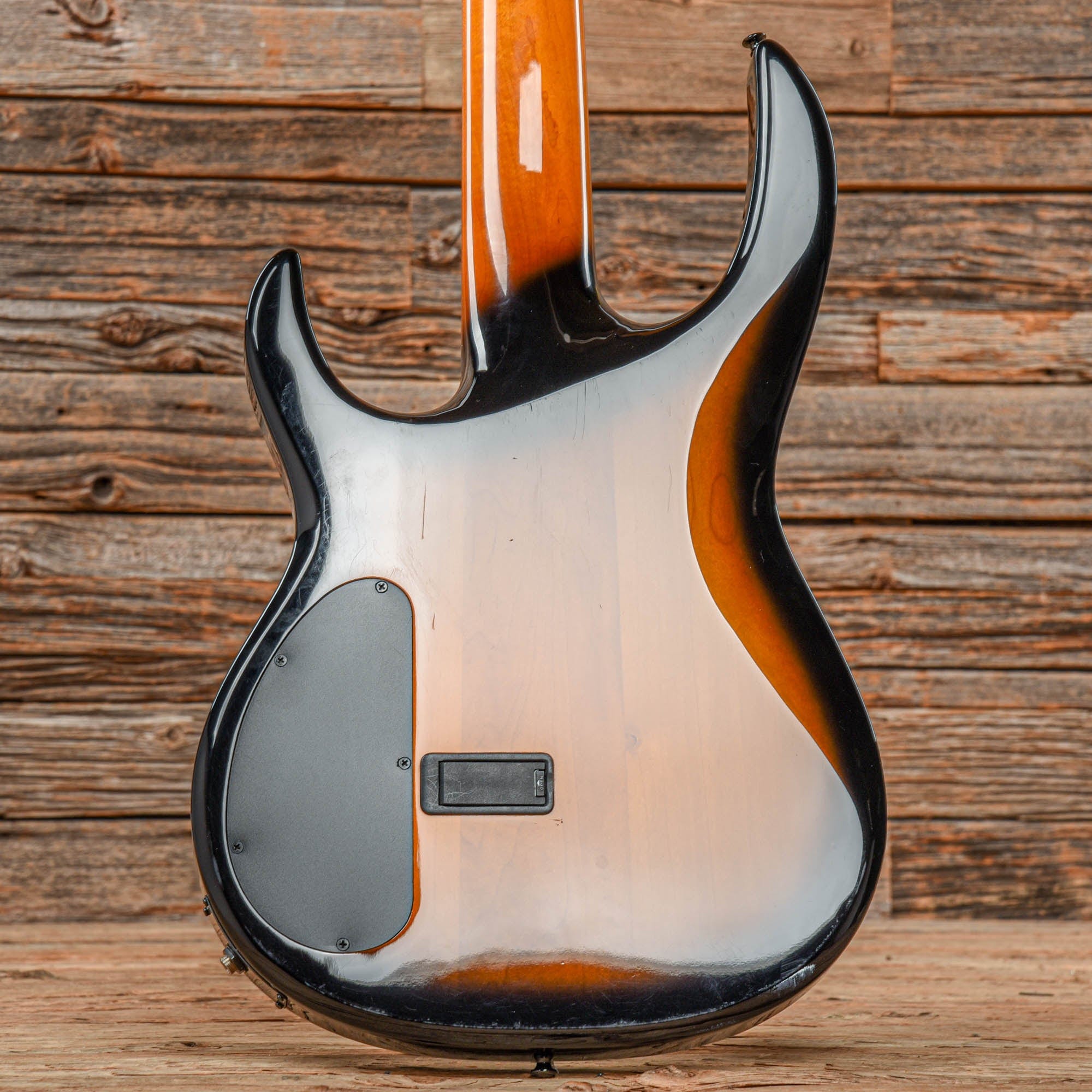 Carvin LB75 5 String Fretless Bass Sunburst – Chicago Music Exchange