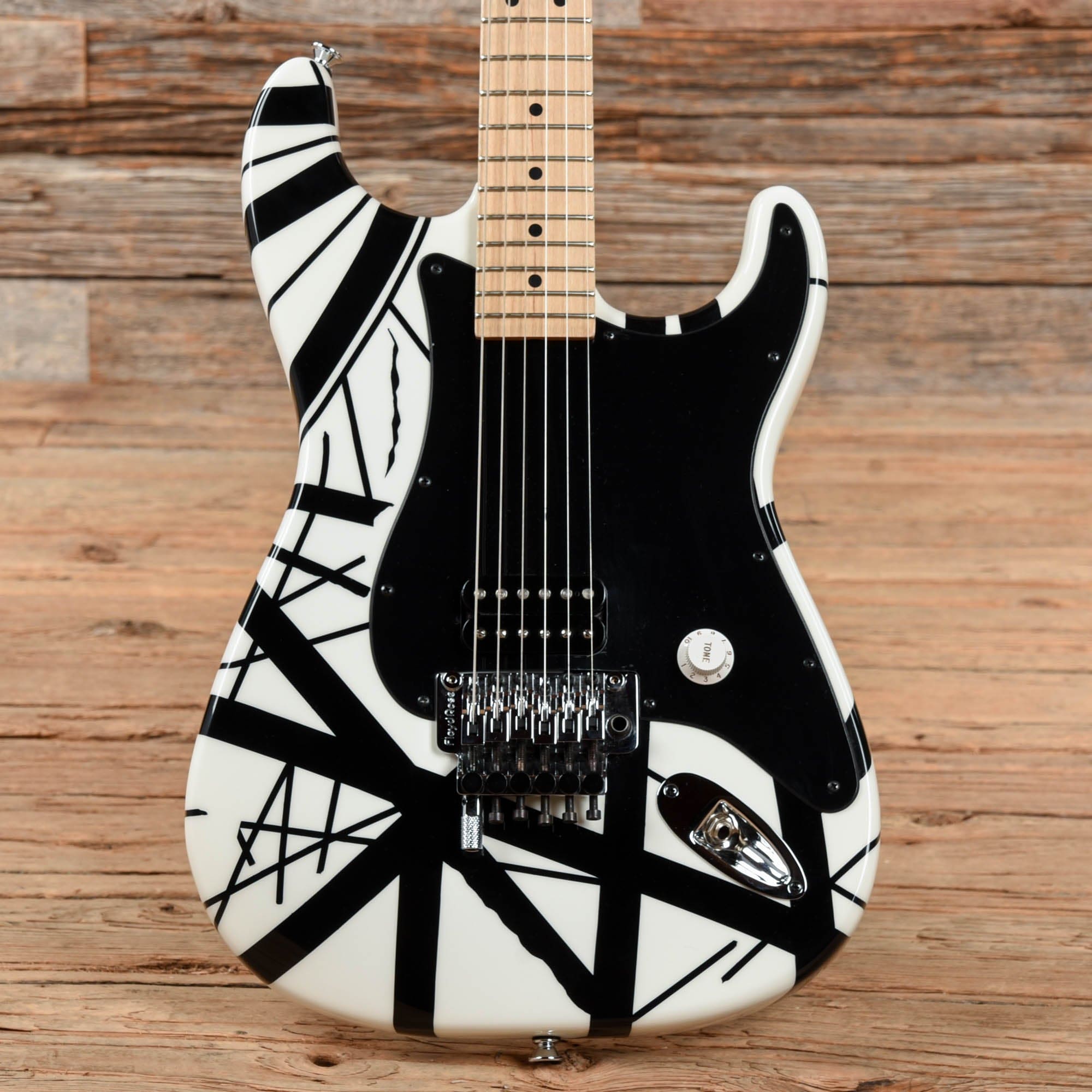 Charvel EVH Art Series Black / White 2005 – Chicago Music Exchange