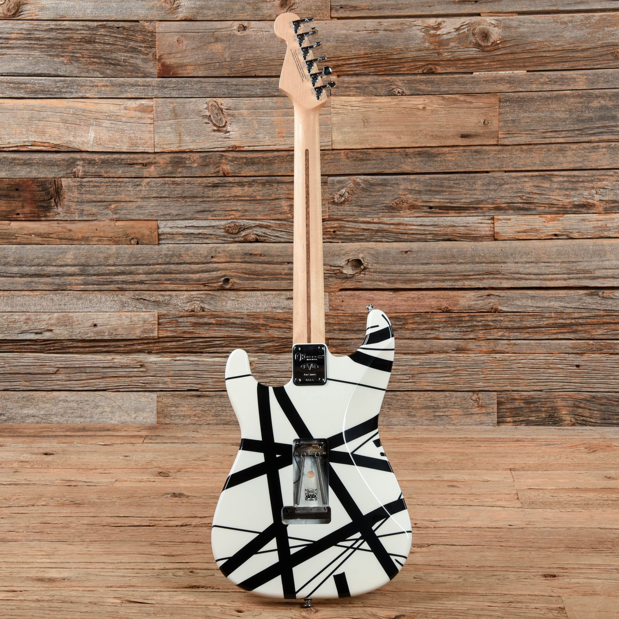 Charvel EVH Art Series Black / White 2005 – Chicago Music Exchange