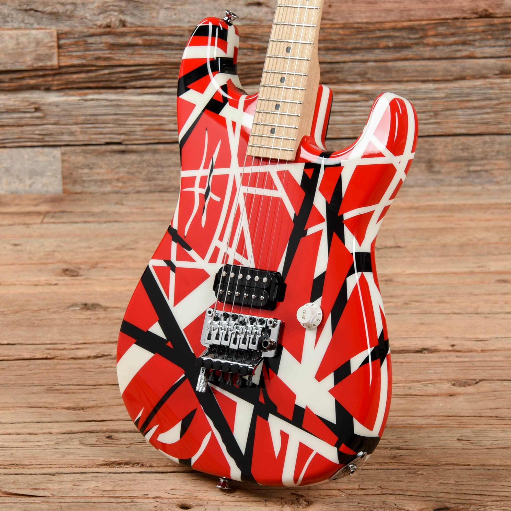 Charvel EVH Art Series Red / White / Black 2005 – Chicago Music Exchange