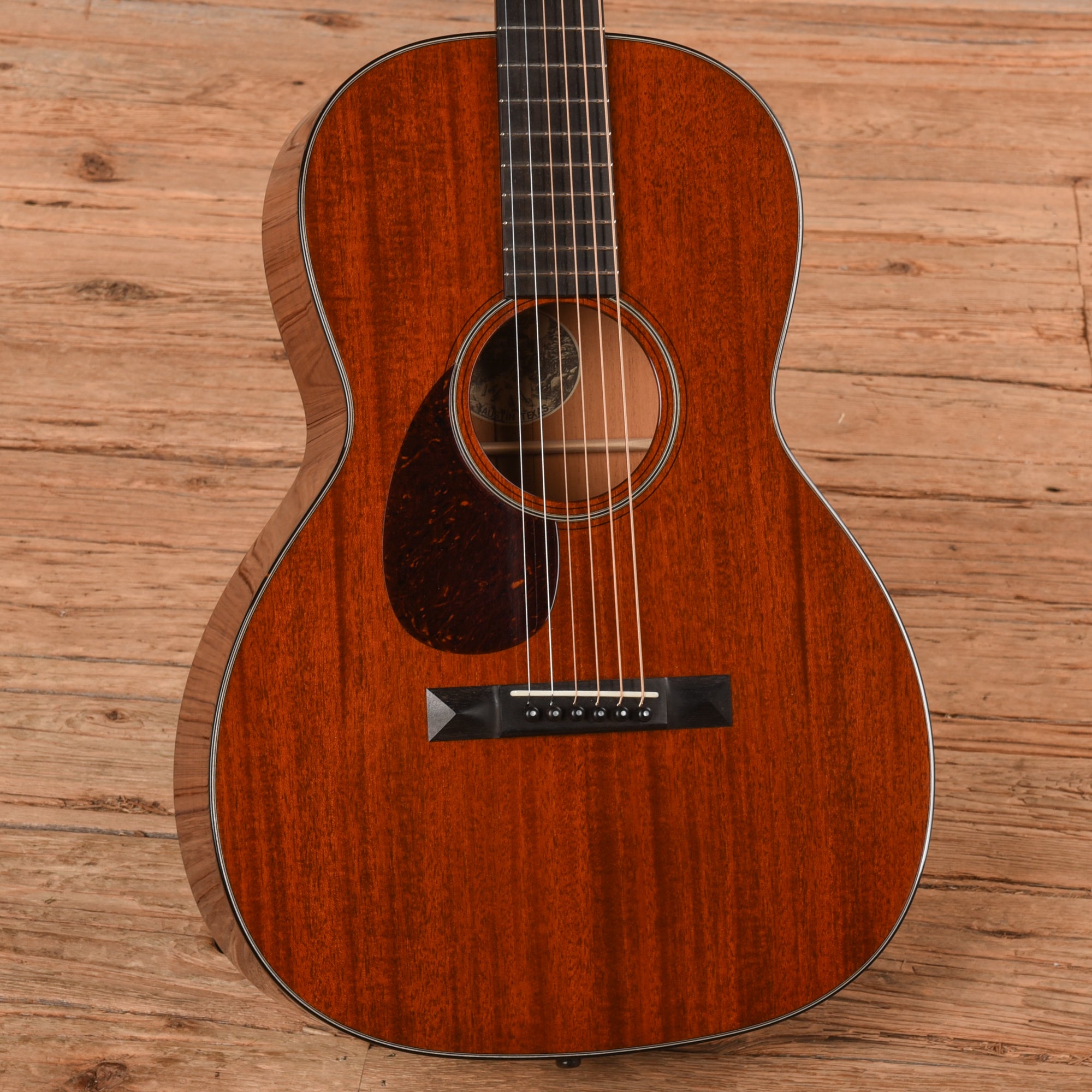 Collings 00-MH1 Natural 2023 LEFTY – Chicago Music Exchange
