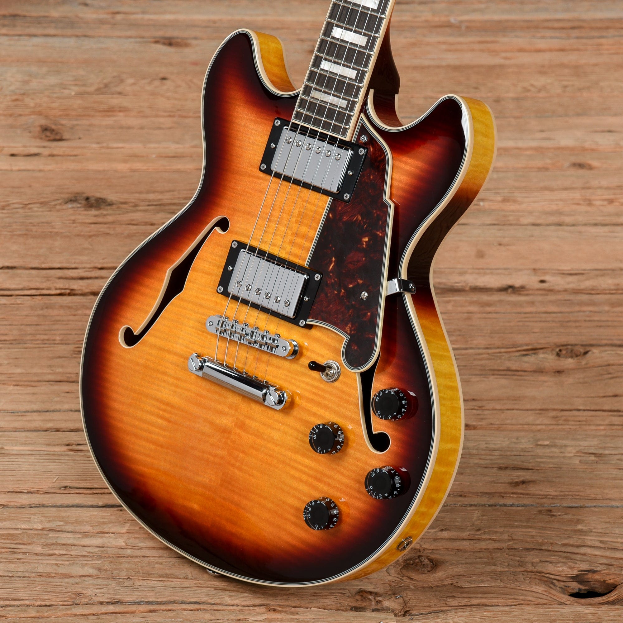 D'Angelico Premier Mini DC Sunburst – Chicago Music Exchange