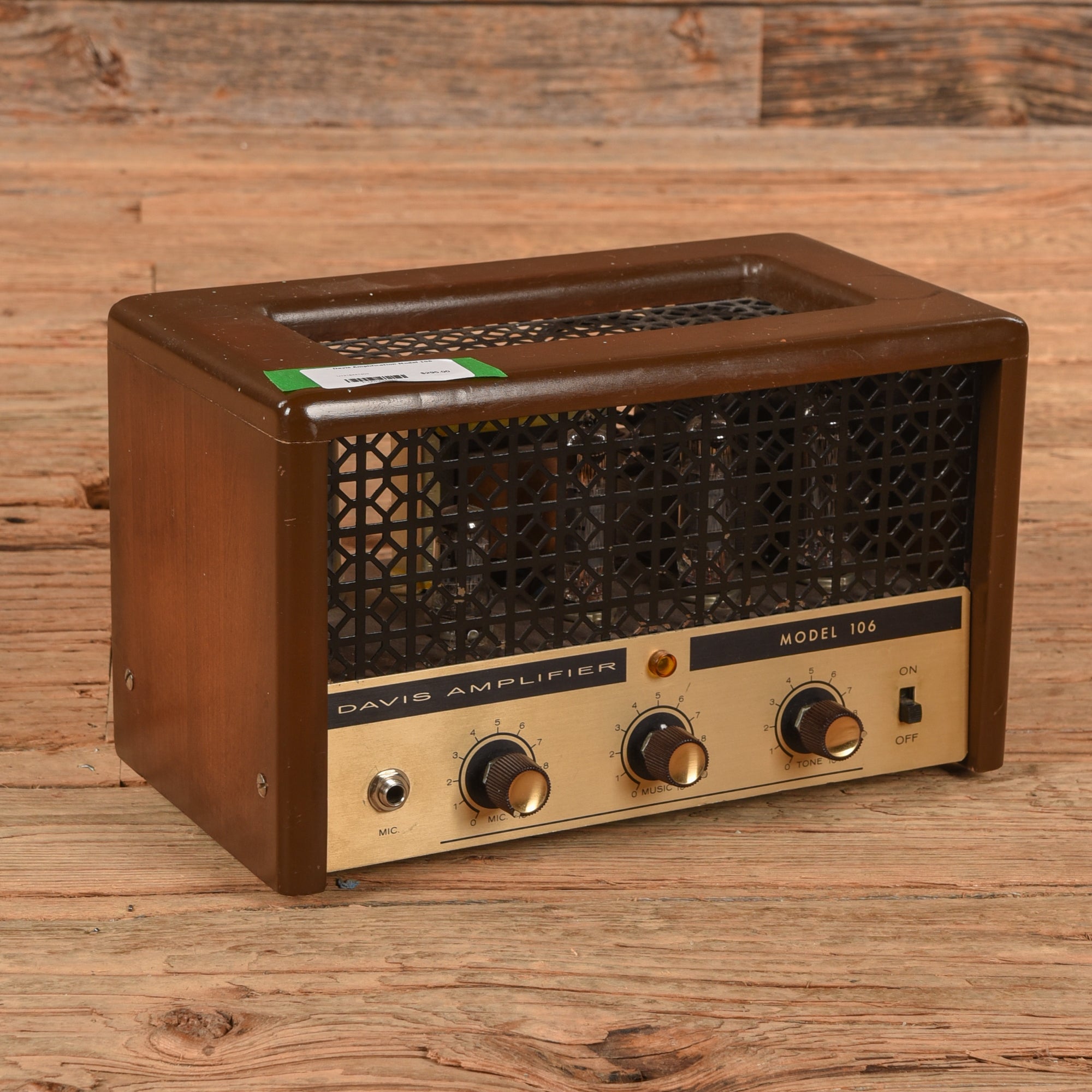 Davis Amplification Model 106 – Chicago Music Exchange