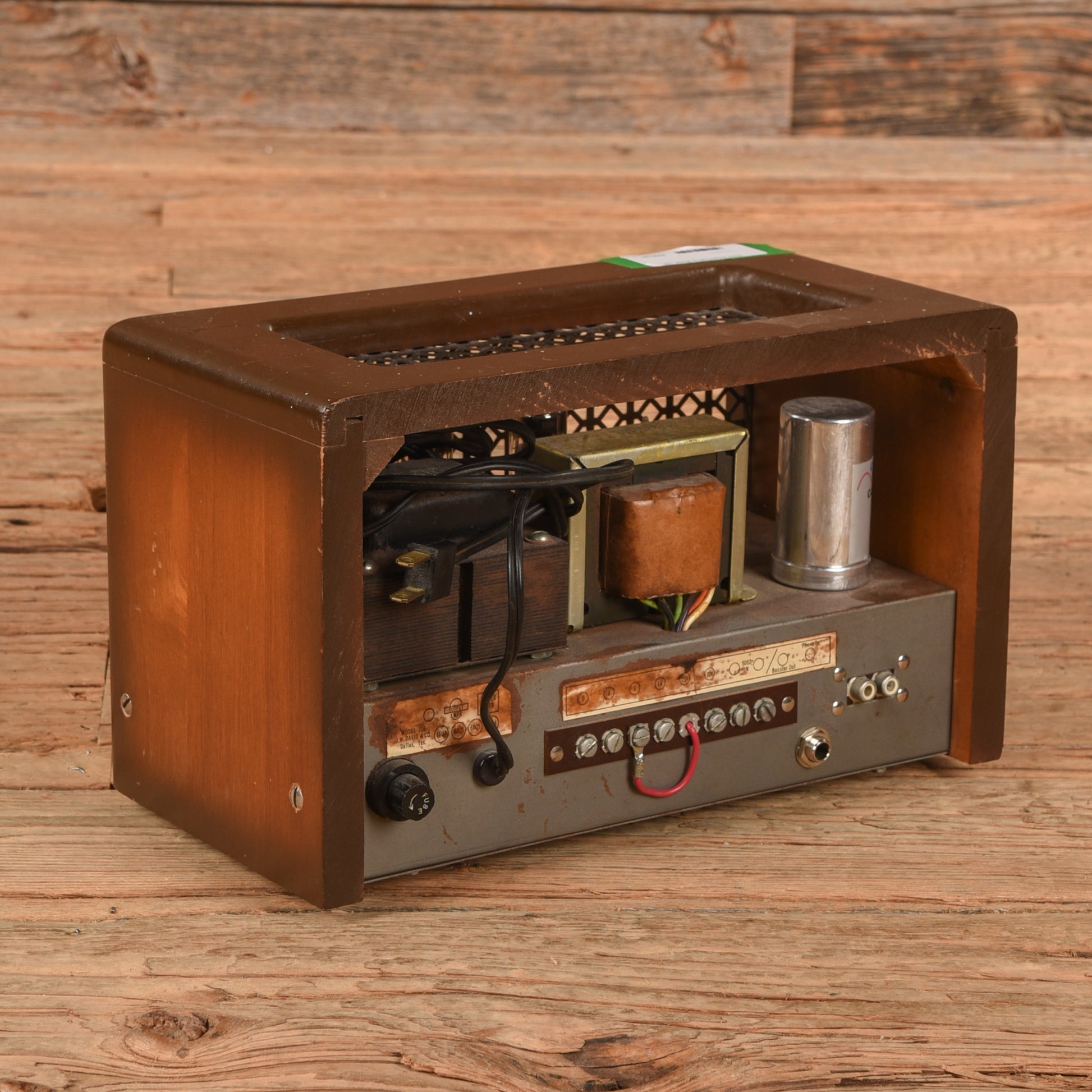 Davis Amplification Model 106 – Chicago Music Exchange