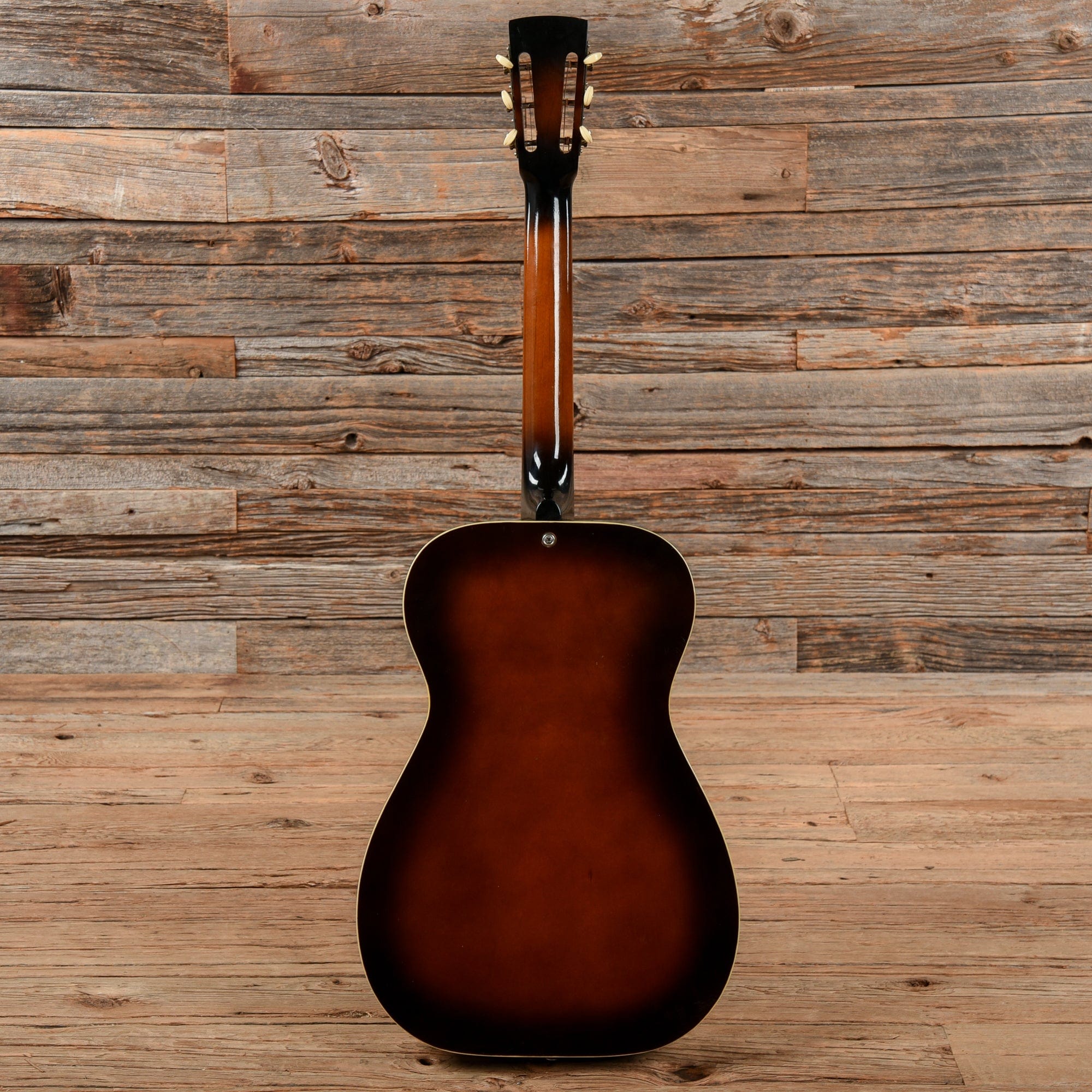 Dobro D60 Round Neck Sunburst 1972 – Chicago Music Exchange