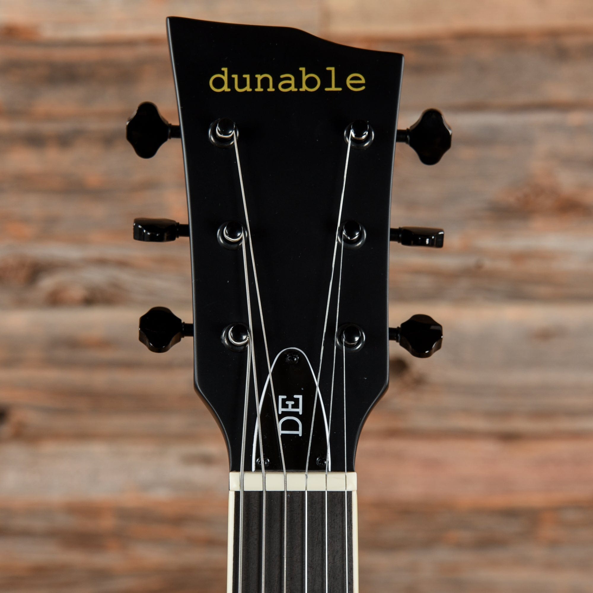 Dunable R2 DE Matte Black 2023 – Chicago Music Exchange