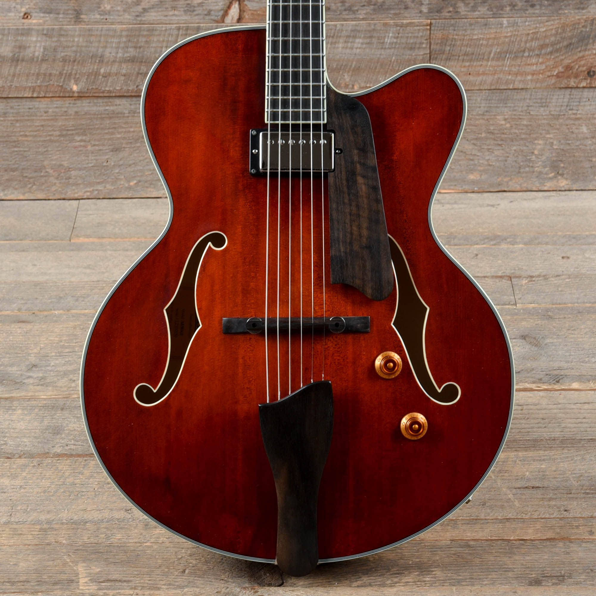 Eastman AR503CE Archtop Classic – Chicago Music Exchange