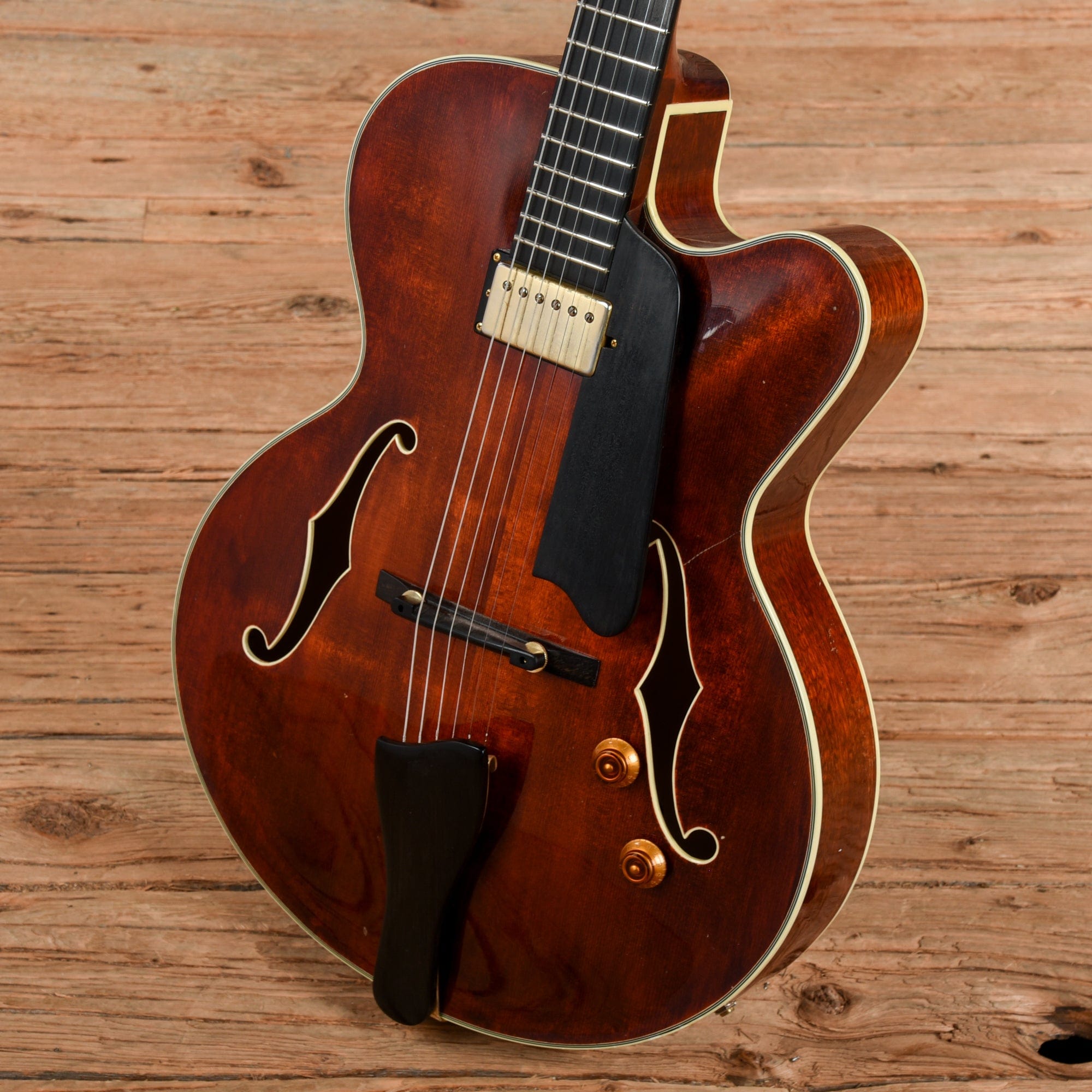 Eastman AR503CE Archtop Single Cutaway Classic – Chicago Music Exchange
