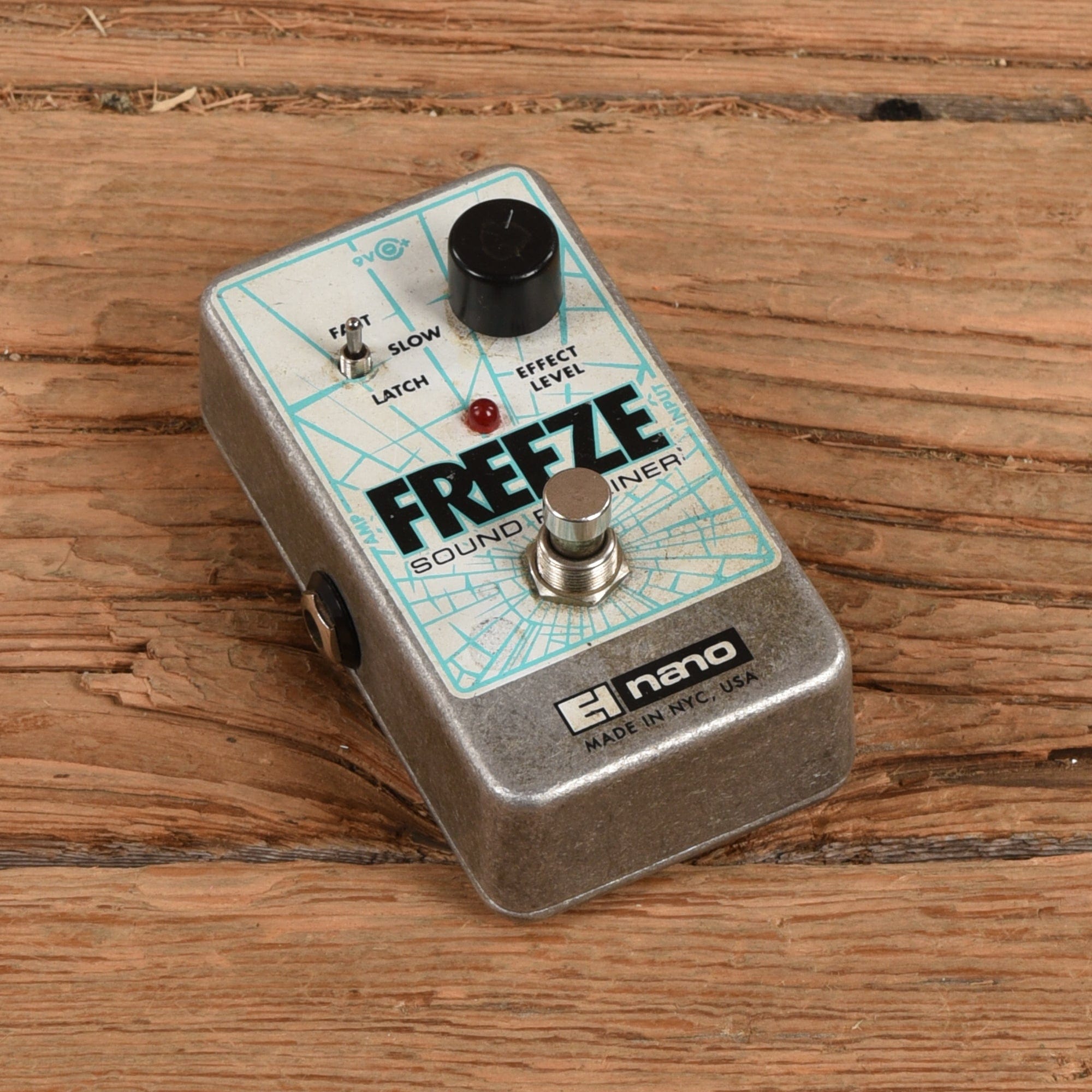 Electro-Harmonix Freeze – Chicago Music Exchange