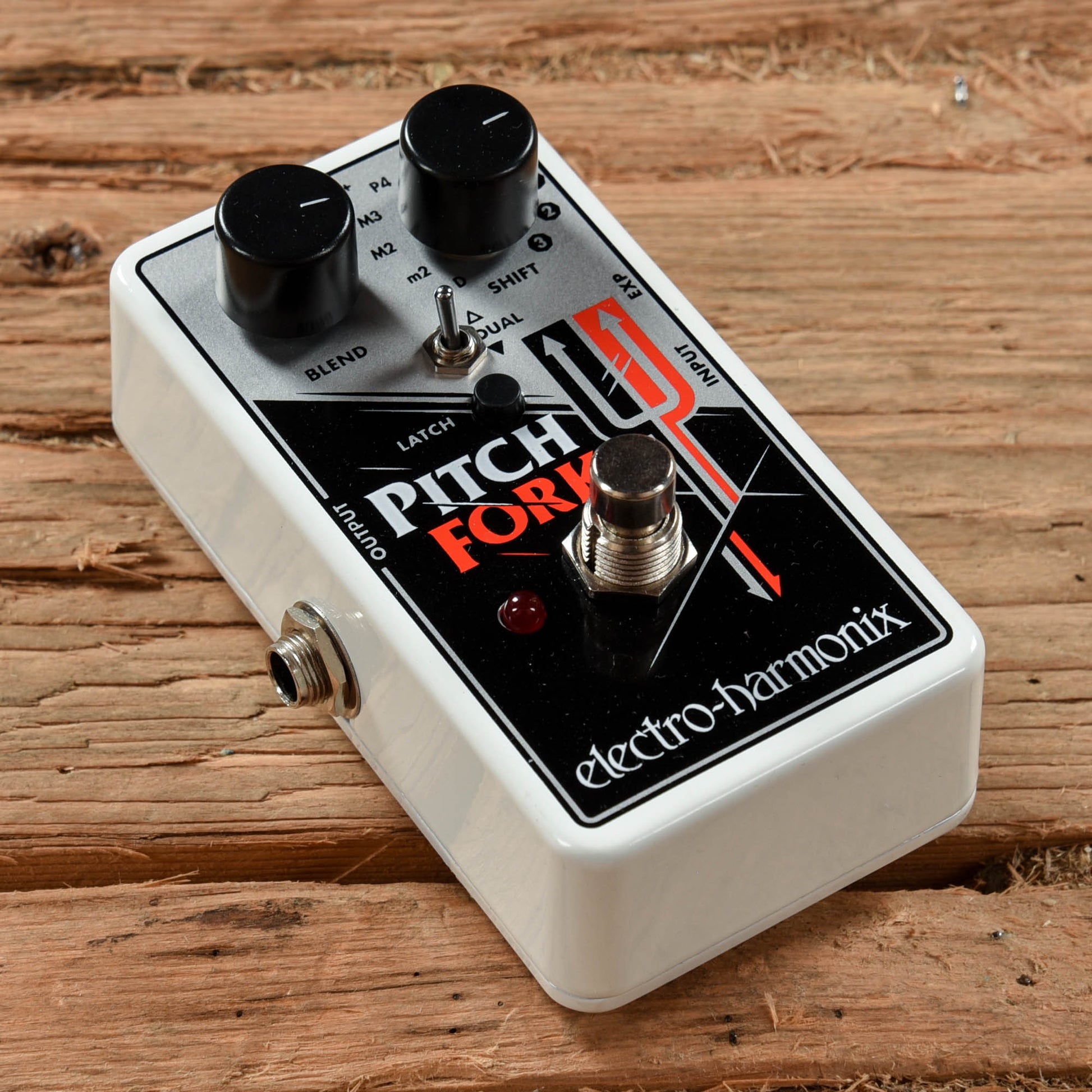 Electro-Harmonix Pitch Fork Polyphonic Pitch Shift – Chicago Music Exchange