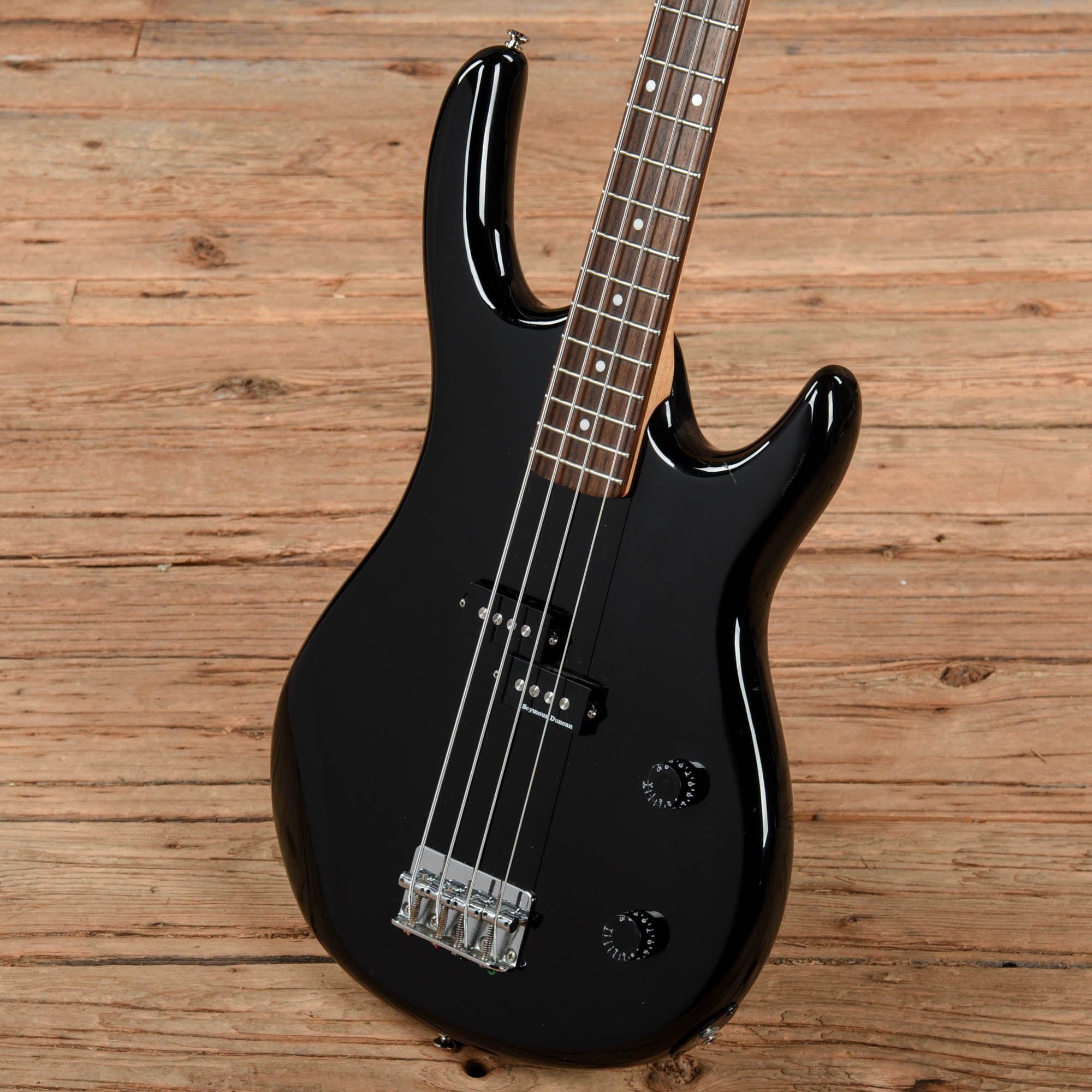 Epiphone Embassy Bass Black – Chicago Music Exchange