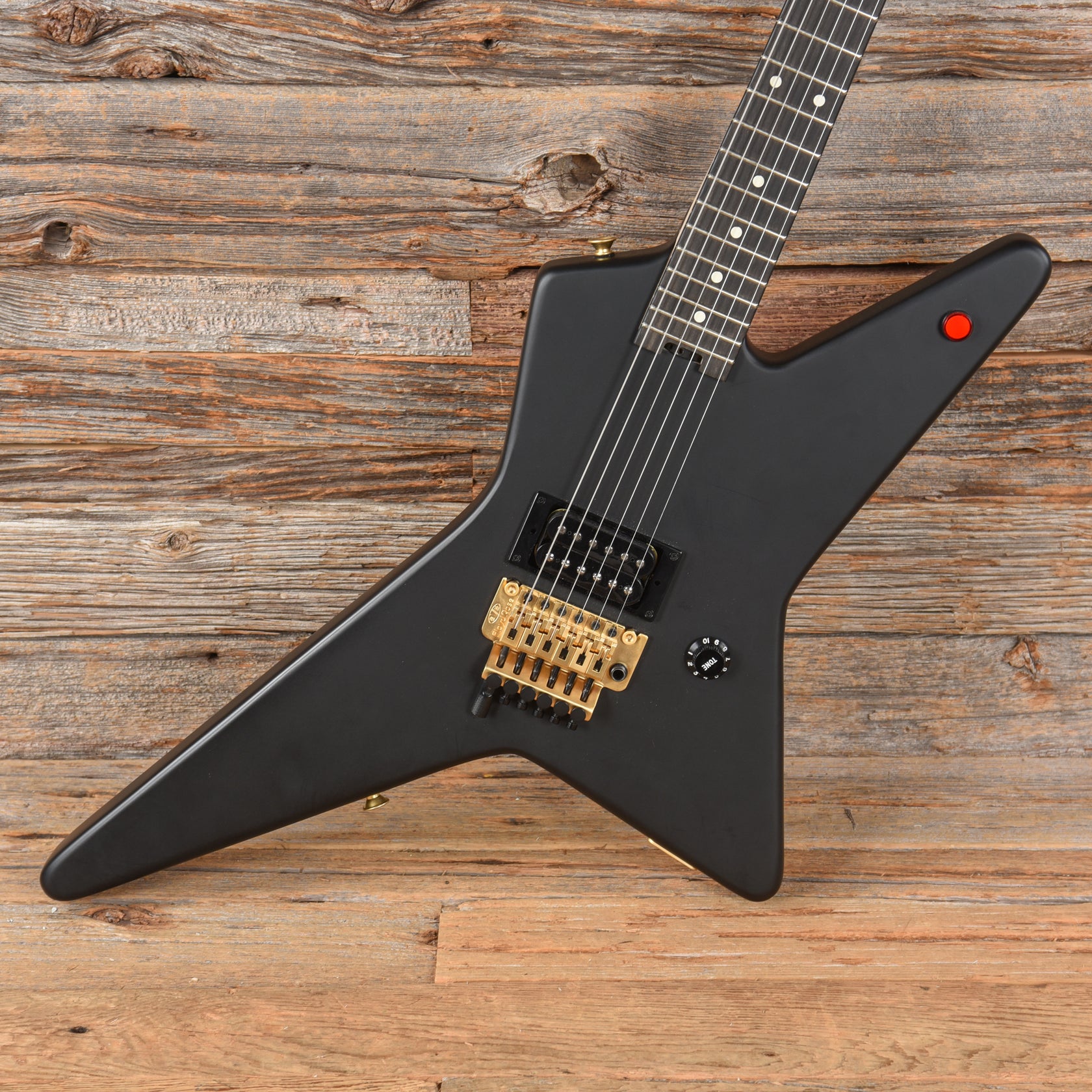 EVH Limited Edition Star Satin Black w/Gold Hardware – Chicago Music ...