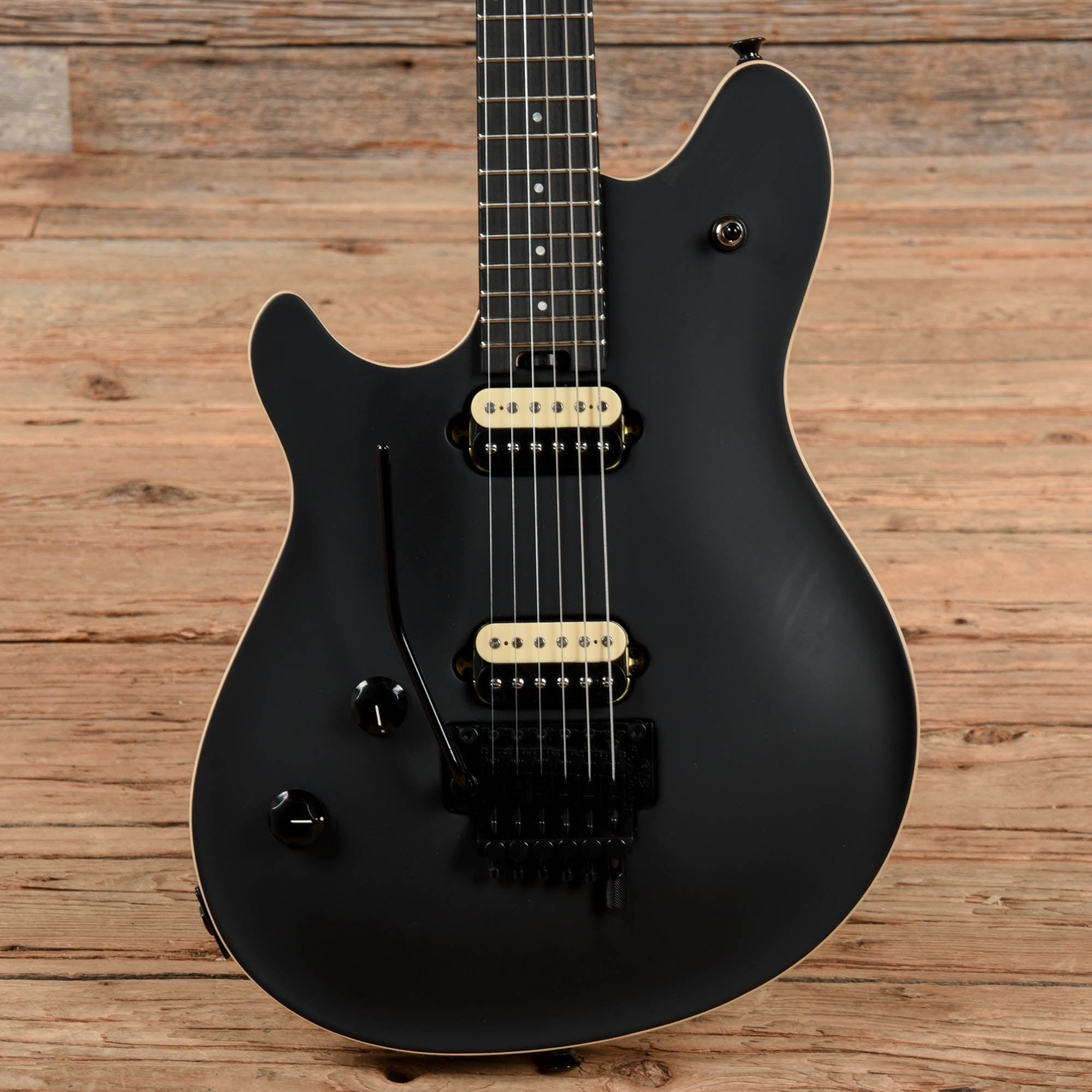 EVH Wolfgang Special Stealth Black 2022 LEFTY – Chicago Music Exchange