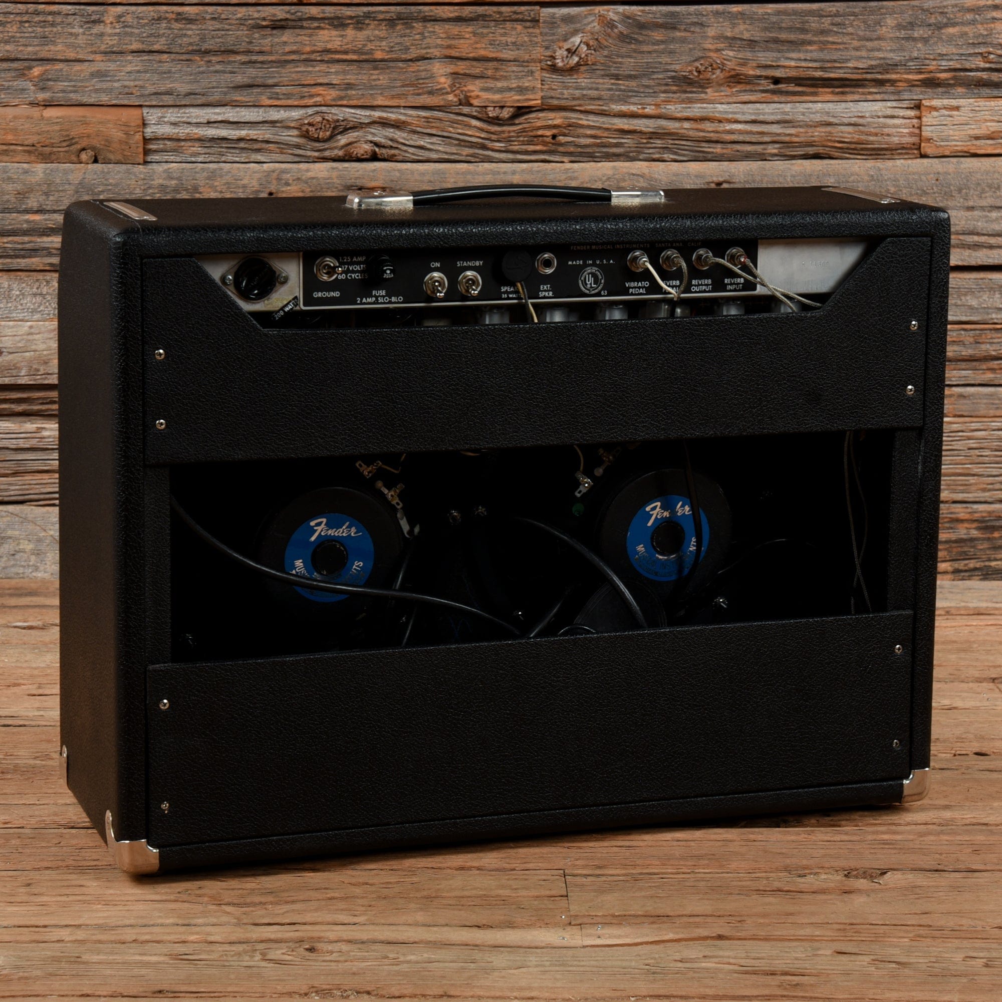 Fender Vibrolux Reverb 1968 – Chicago Music Exchange