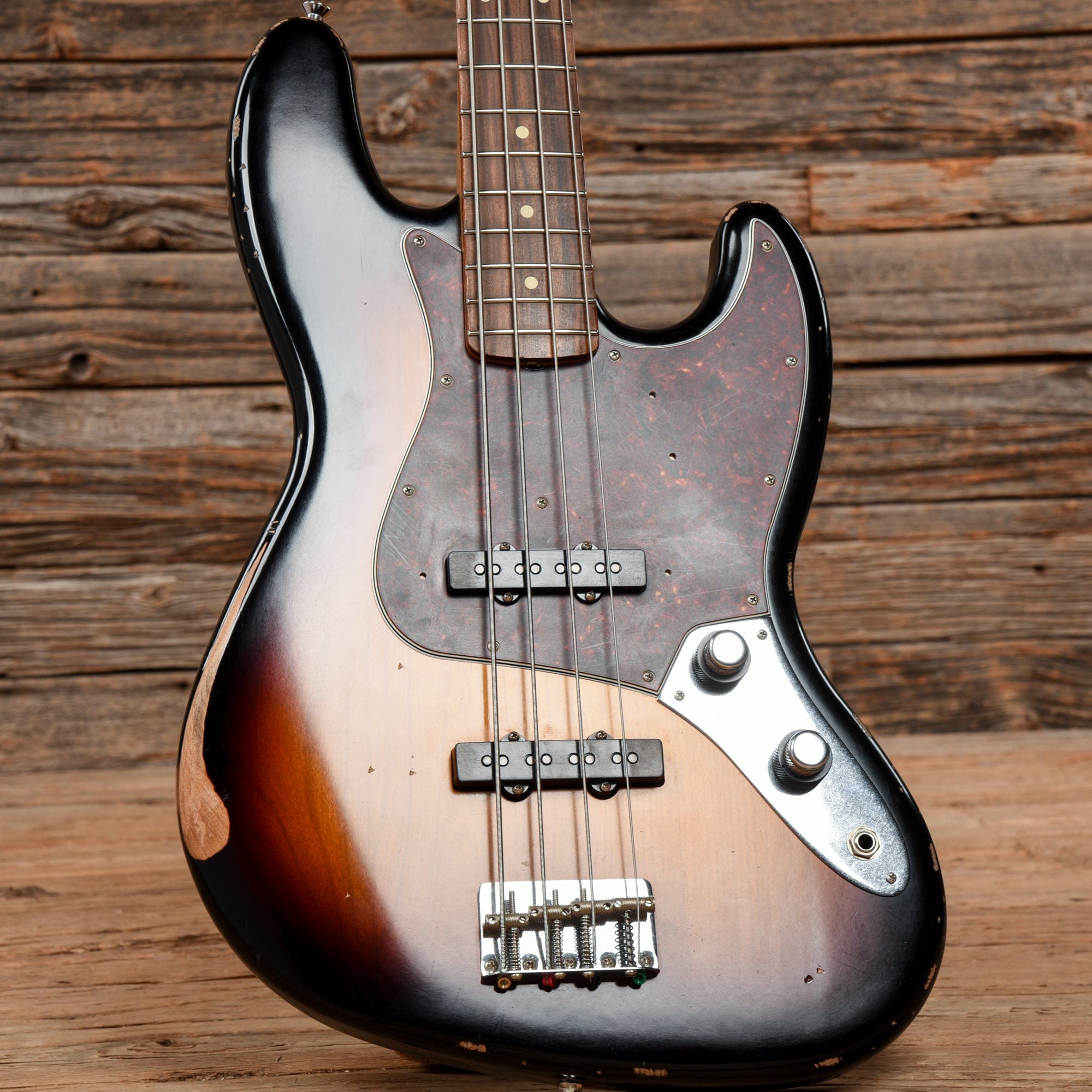 Fender 60th Anniversary Road Worn Jazz Bass Sunburst 2020 – Chicago ...