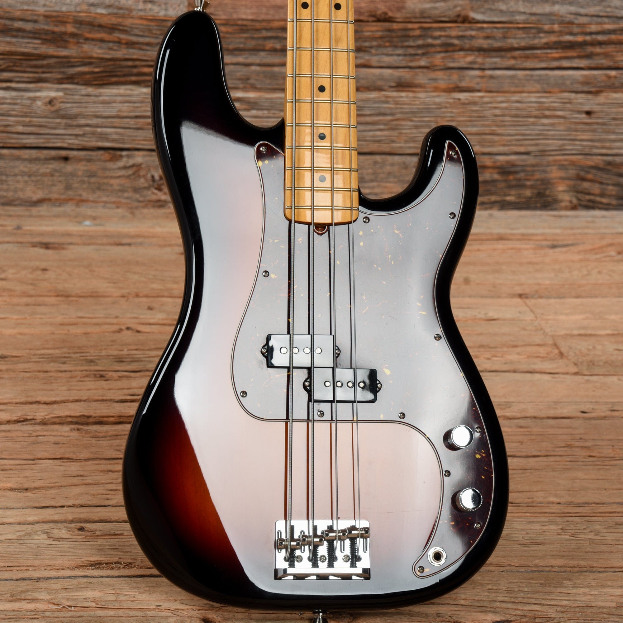 Fender American Professional II Precision Bass Sunburst 2023 – Chicago ...