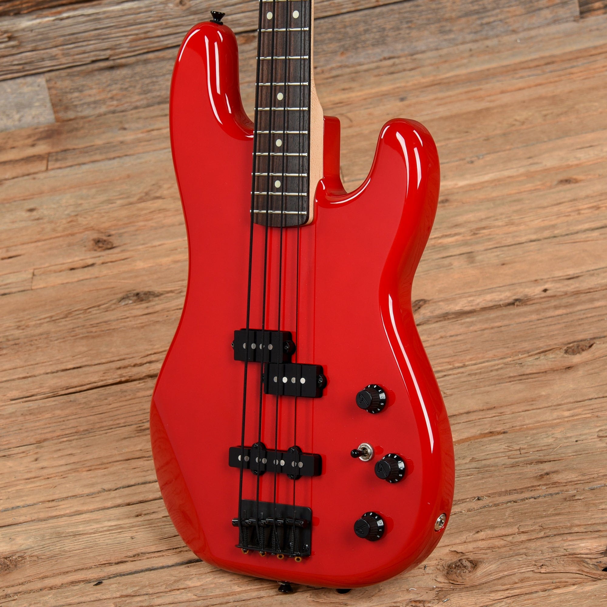 Fender Boxer Precision Bass Torino Red 2020 – Chicago Music Exchange