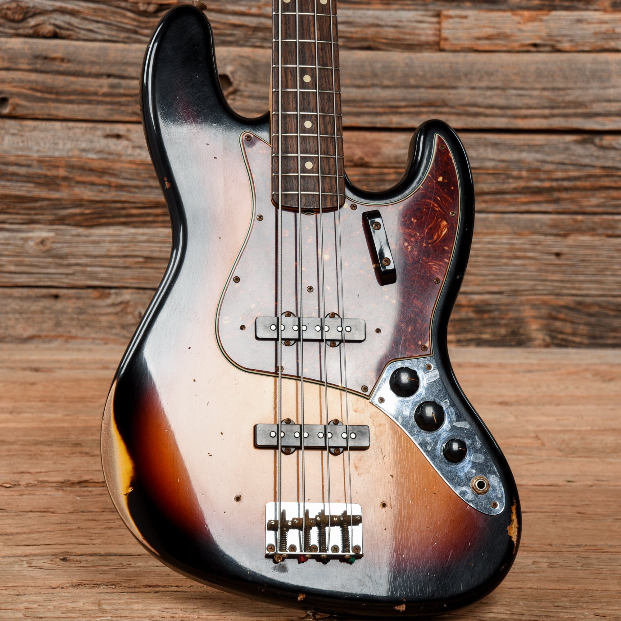 Fender Custom Shop '64 Jazz Bass Relic 3-Tone Sunburst 2021 – Chicago ...