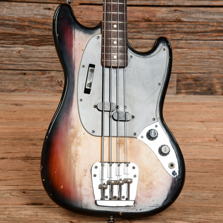 Fender Mustang Bass Sunburst 1977 – Chicago Music Exchange