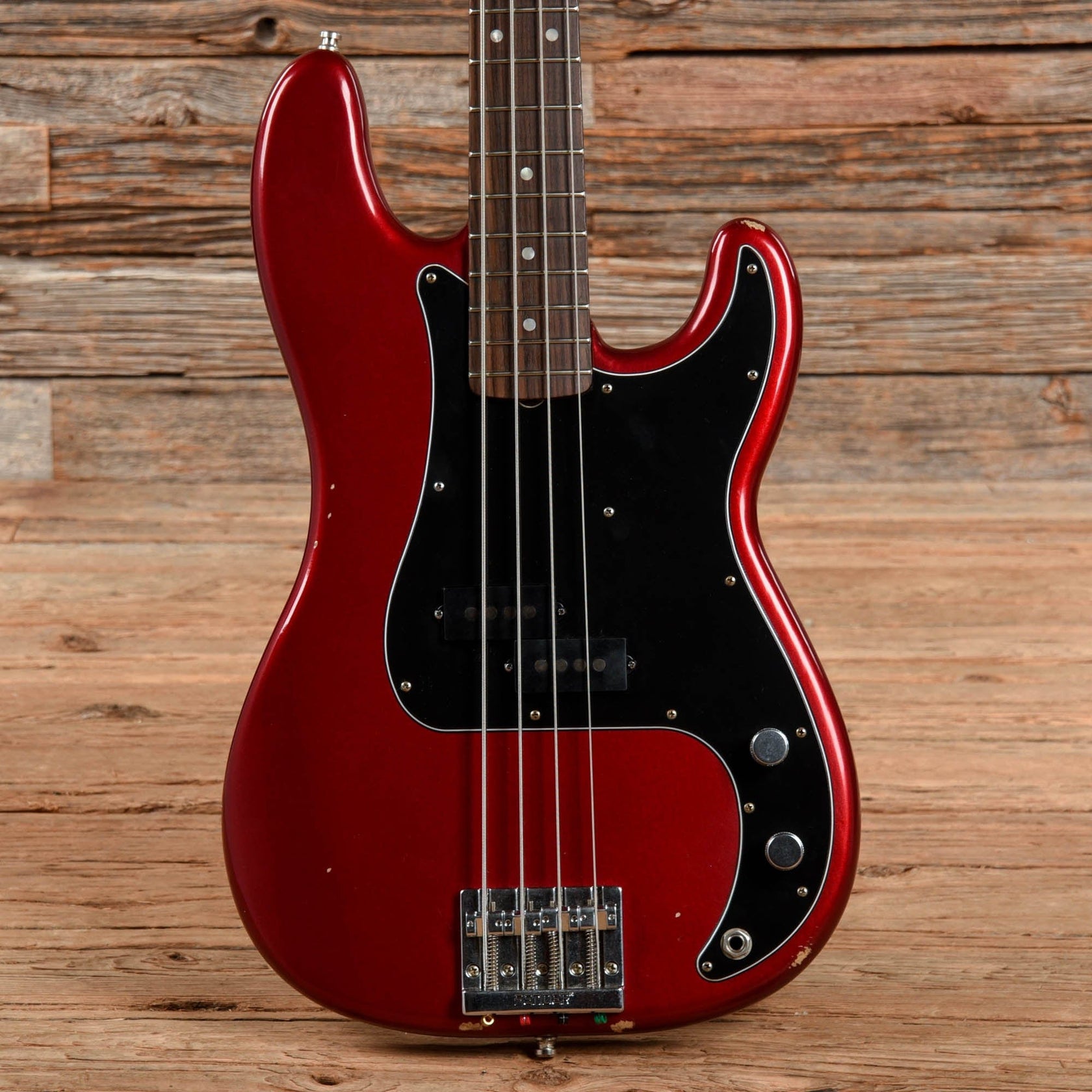 Fender Nate Mendel Artist Series Signature Precision Bass Candy Apple ...