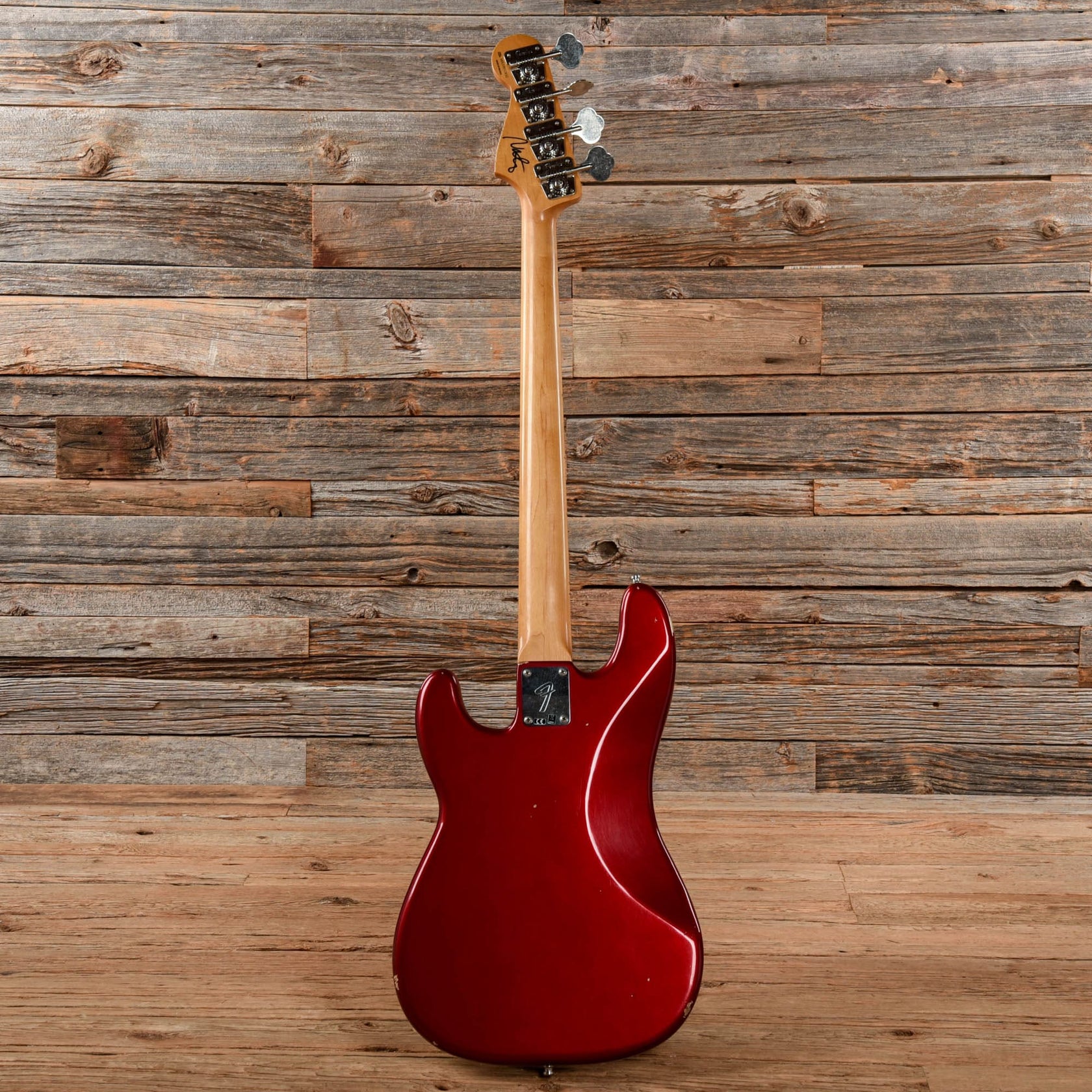 Fender Nate Mendel Artist Series Signature Precision Bass Candy Apple ...