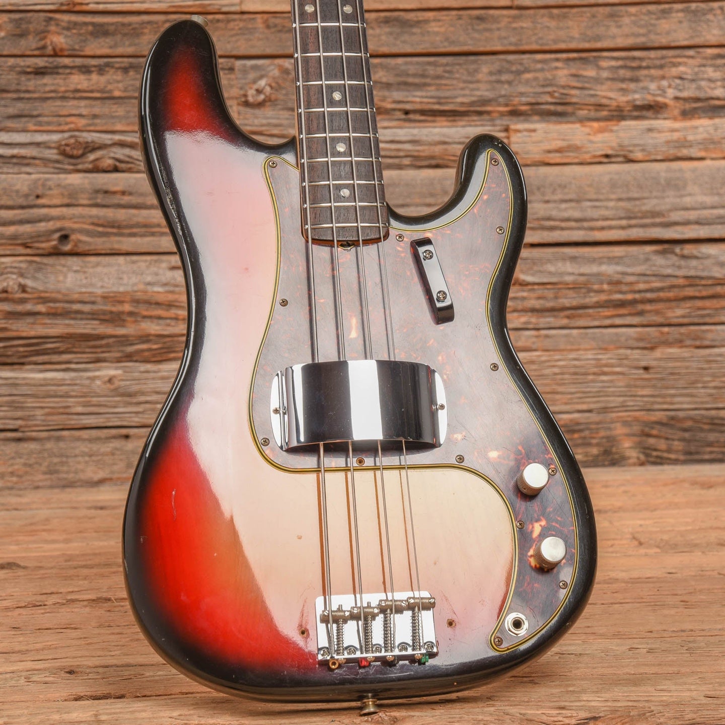 Fender Precision Bass Sunburst 1971 – Chicago Music Exchange