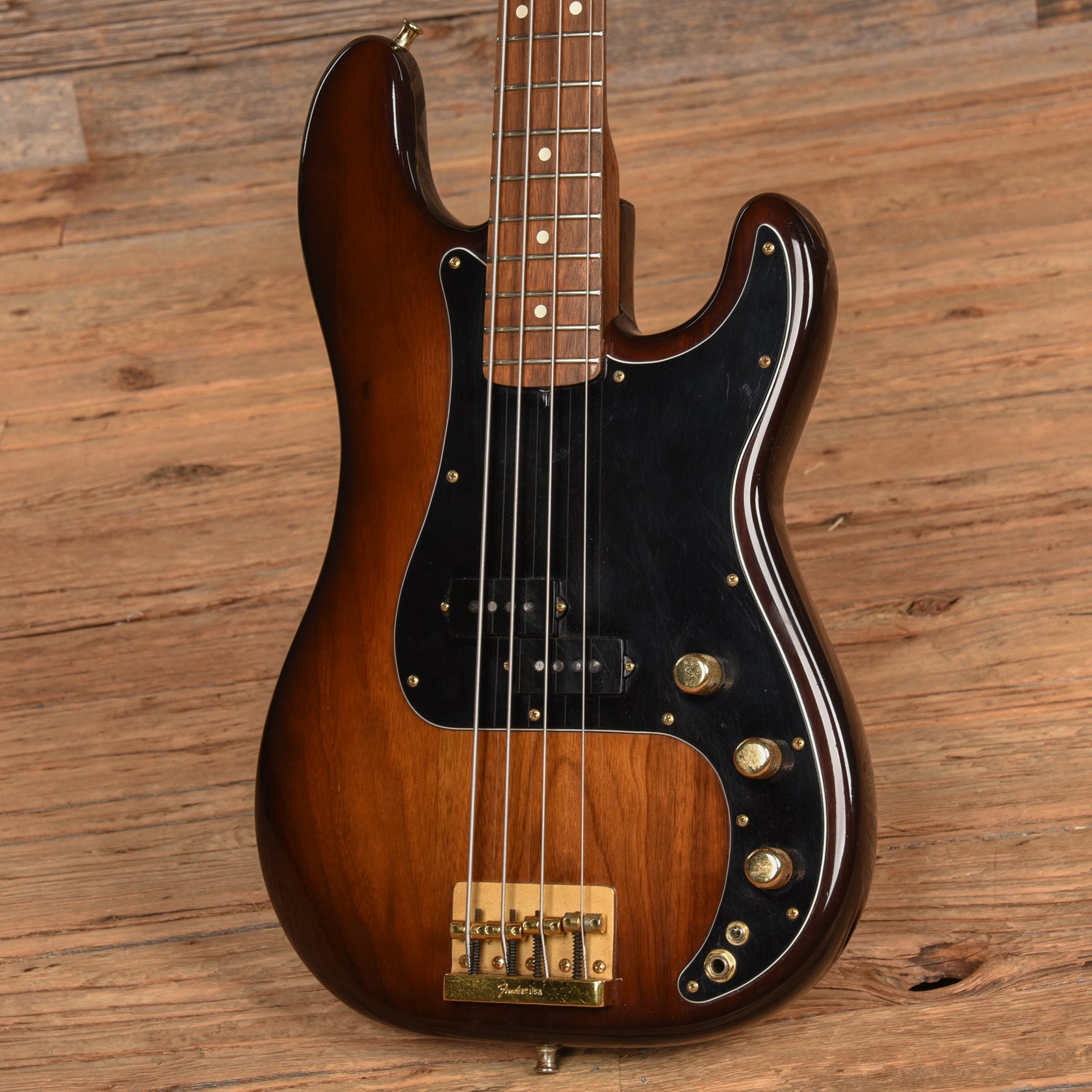 Fender Precision Special Walnut 1983 – Chicago Music Exchange
