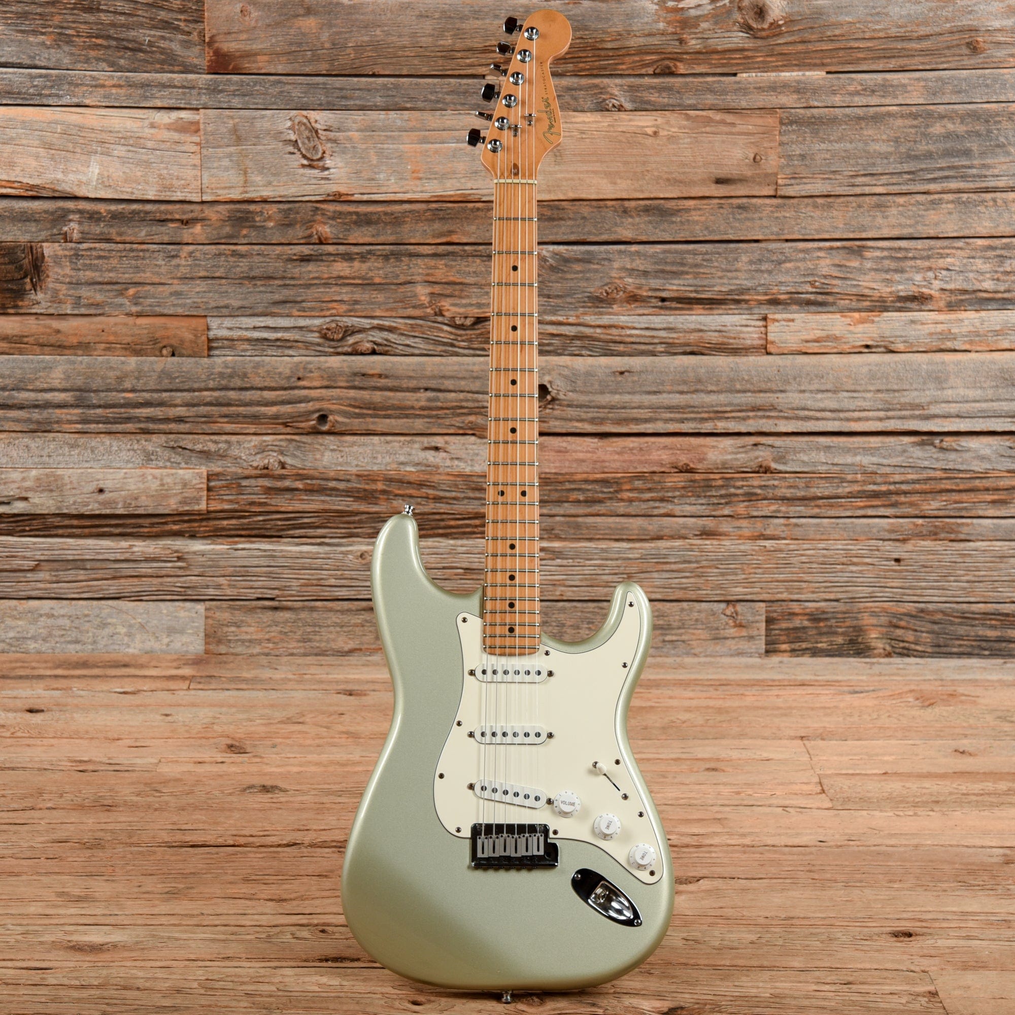 Fender American Standard Stratocaster Inca Silver 1999 – Chicago Music ...
