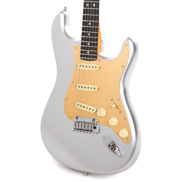 Fender American Ultra Stratocaster Quicksilver w/Ebony Fingerboard & A ...