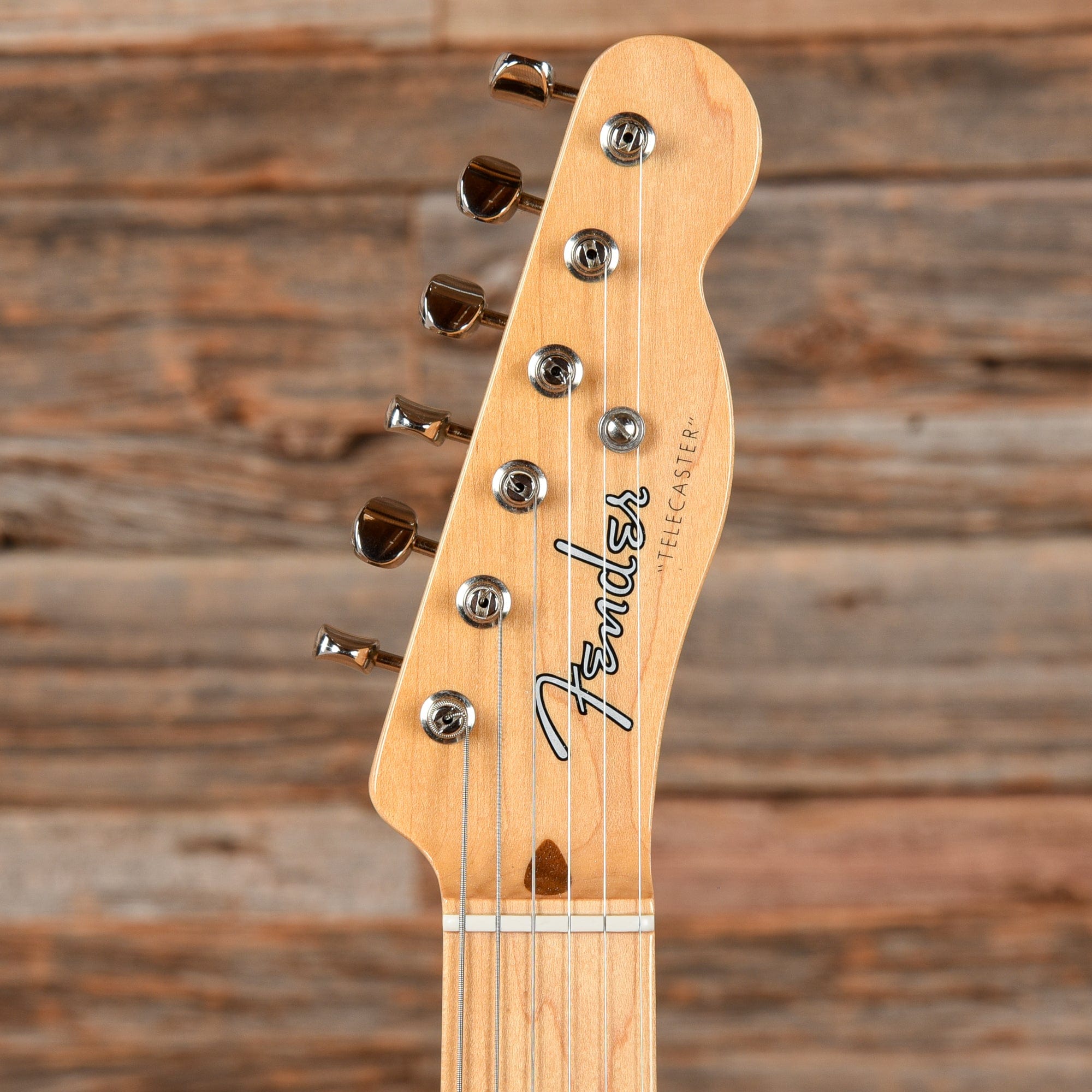 Fender American Vintage "Thin Skin" '52 Telecaster Butterscotch Blonde ...