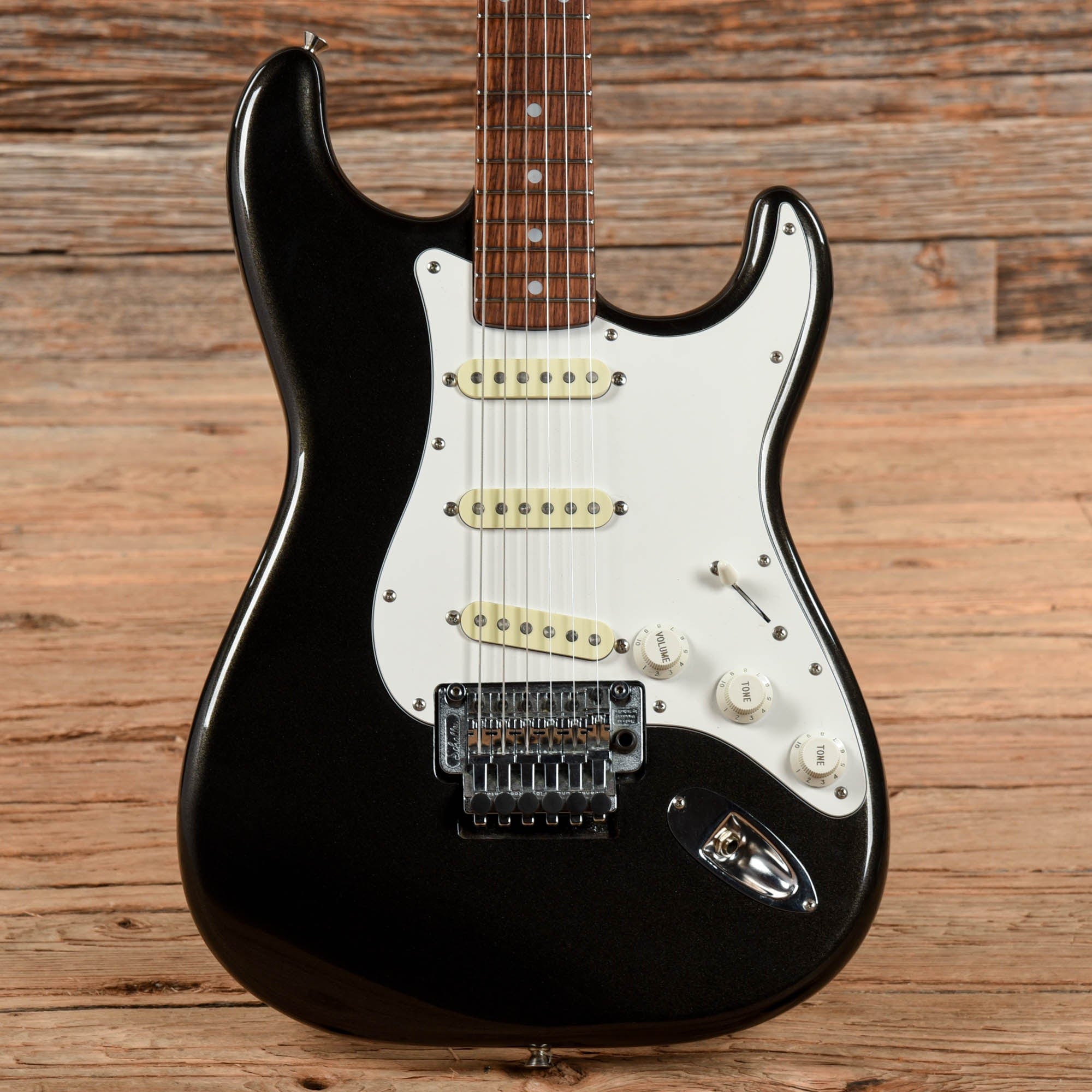 Fender Contemporary Stratocaster Metallic Grey 1989 – Chicago Music ...