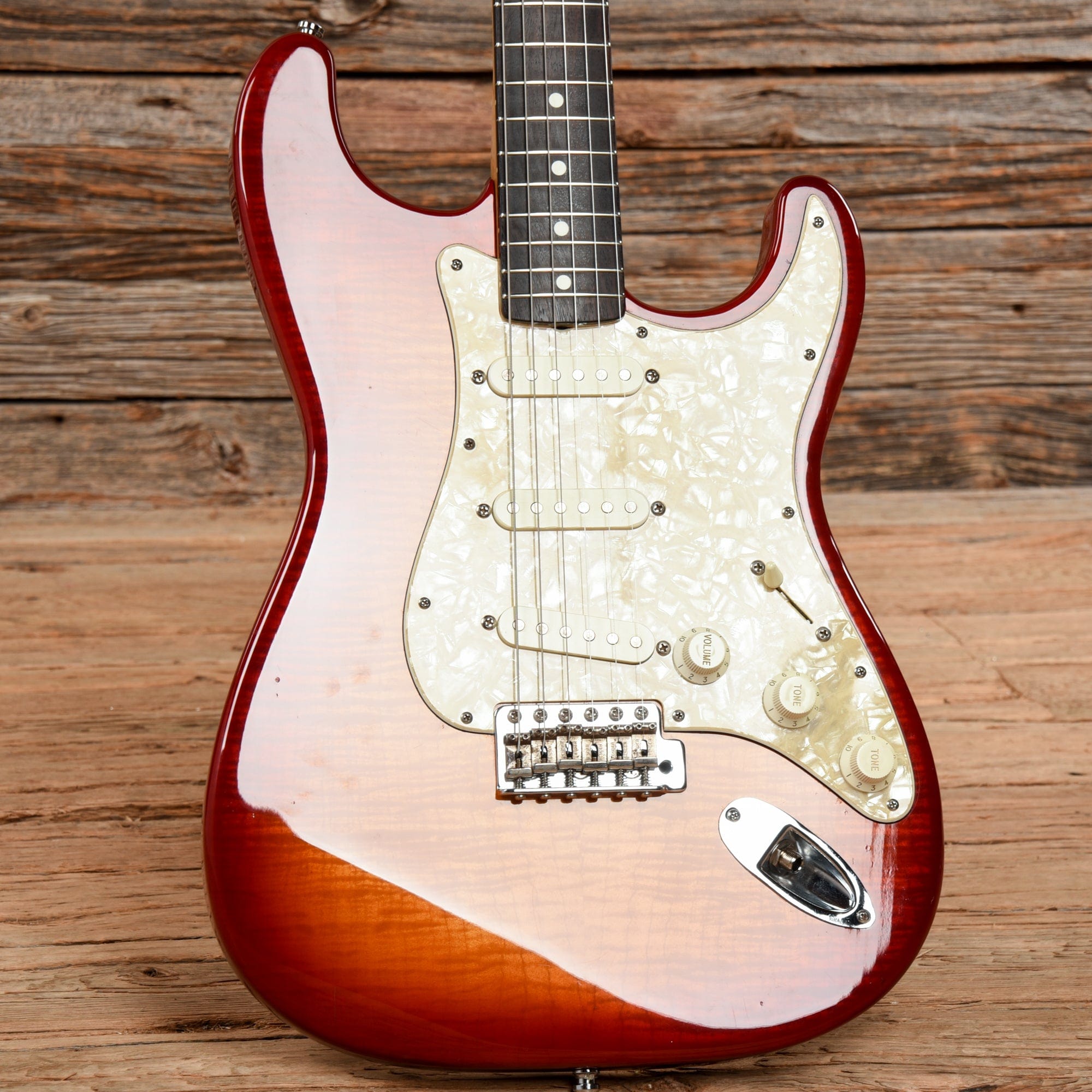 Fender Foto Flame Stratocaster Sunburst 1995 – Chicago Music Exchange