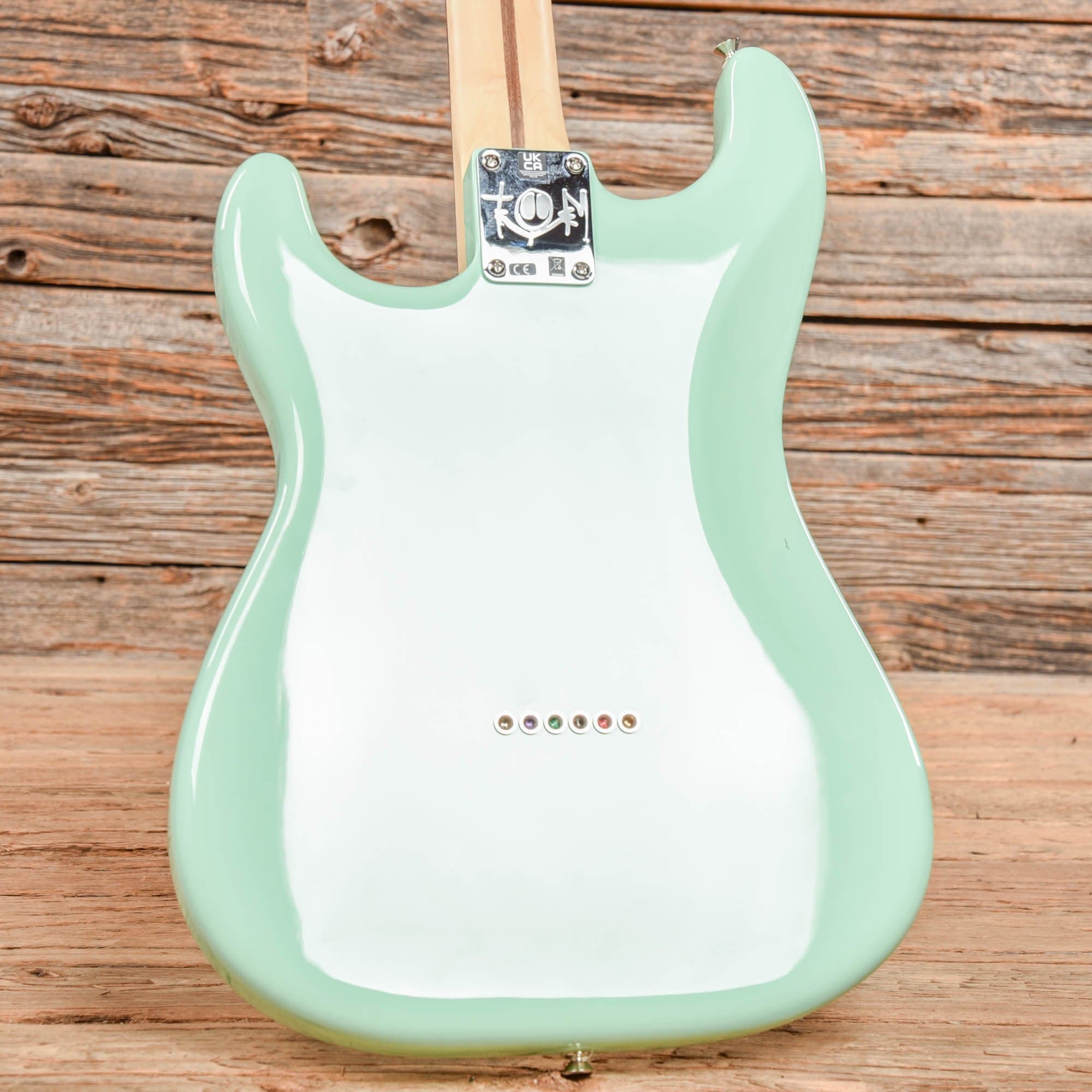 Fender Limited Edition Tom DeLonge Signature Stratocaster Surf Green 2 ...