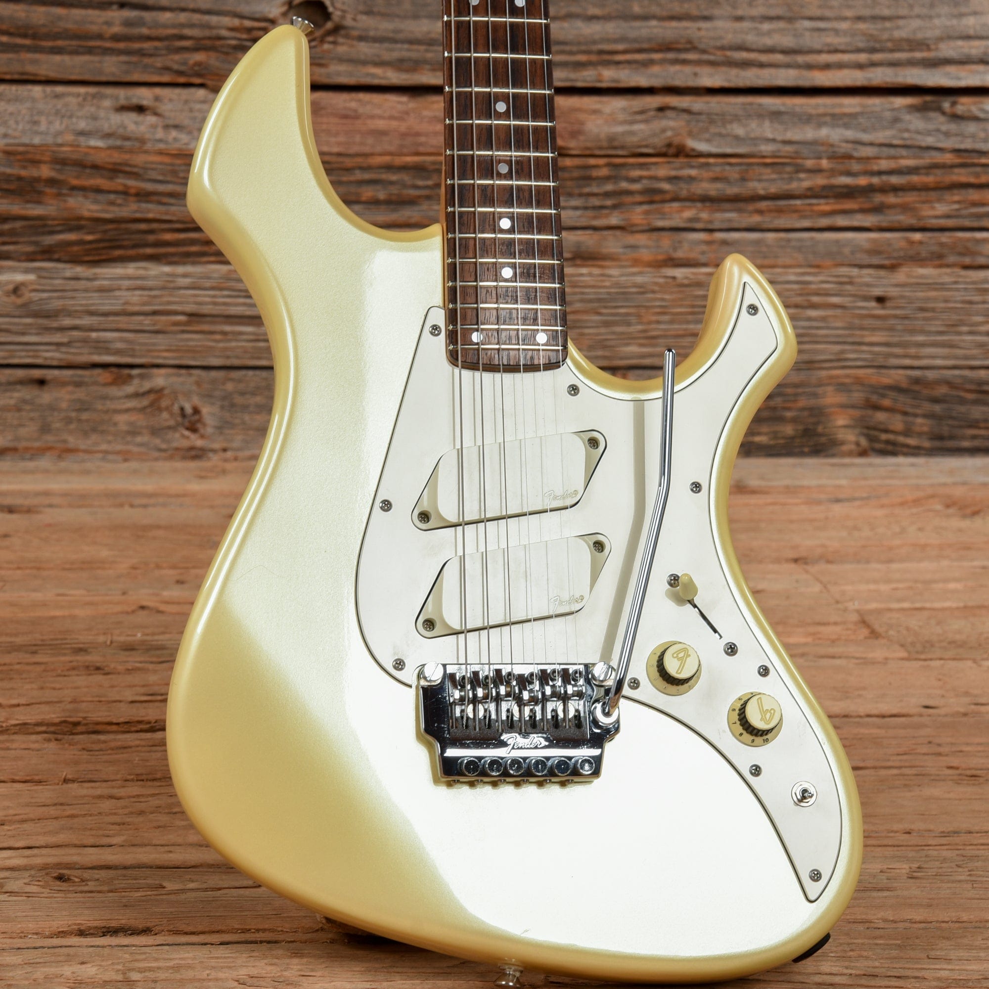 Fender Performer Standard White 1980s – Chicago Music Exchange