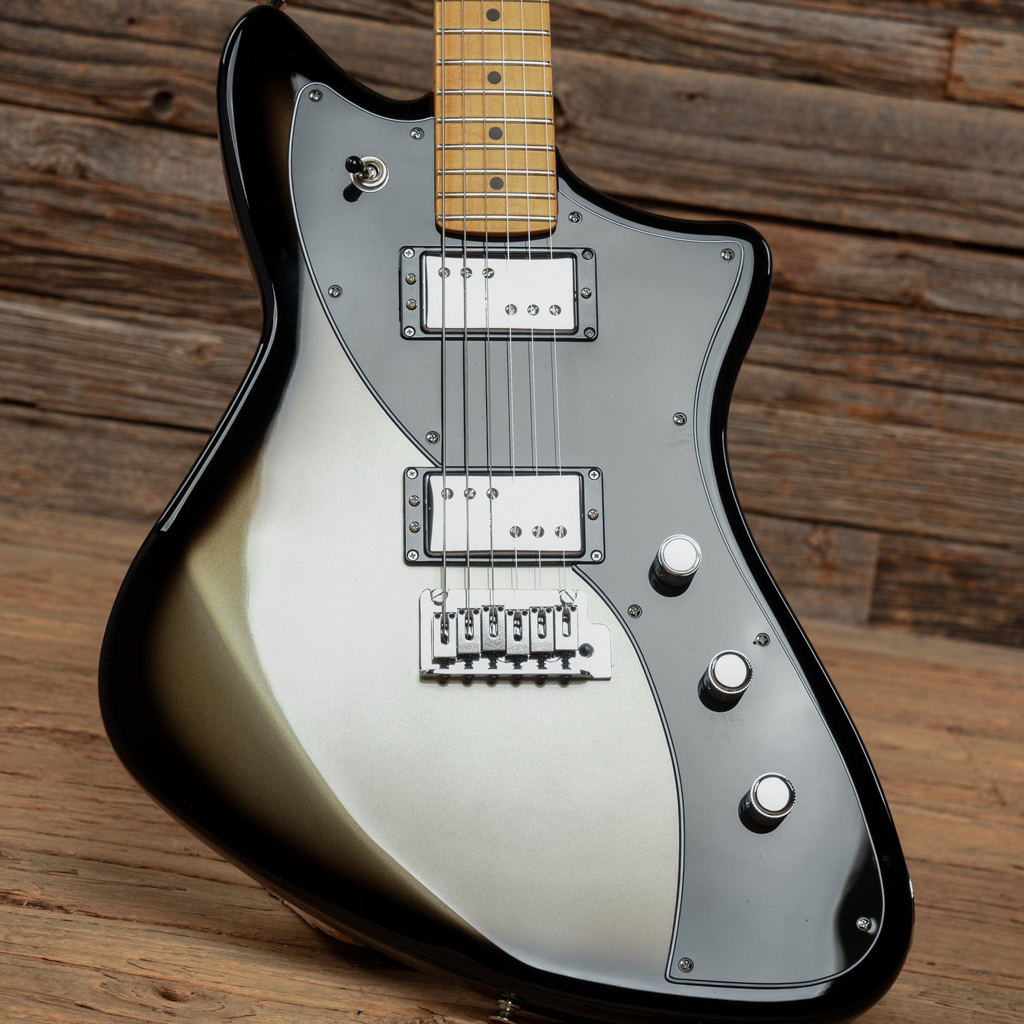 Fender Player Plus Meteora Silver Burst 2022 – Chicago Music Exchange