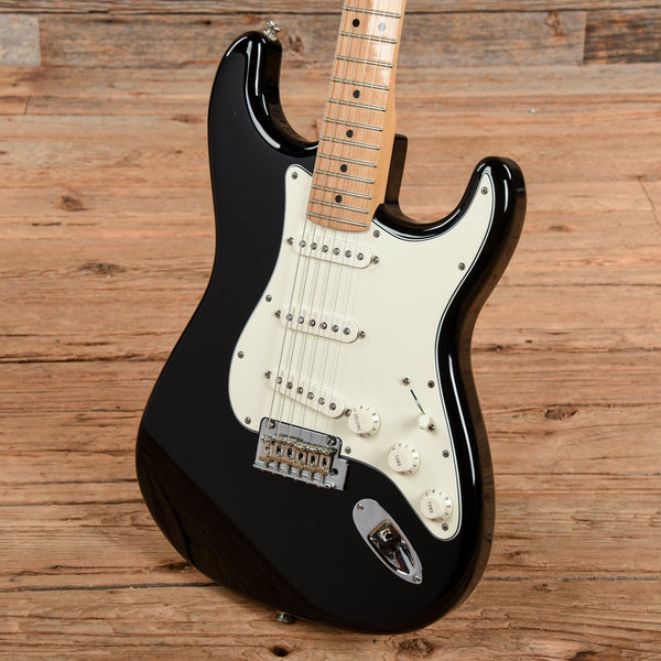 Fender Player Stratocaster Black – Chicago Music Exchange