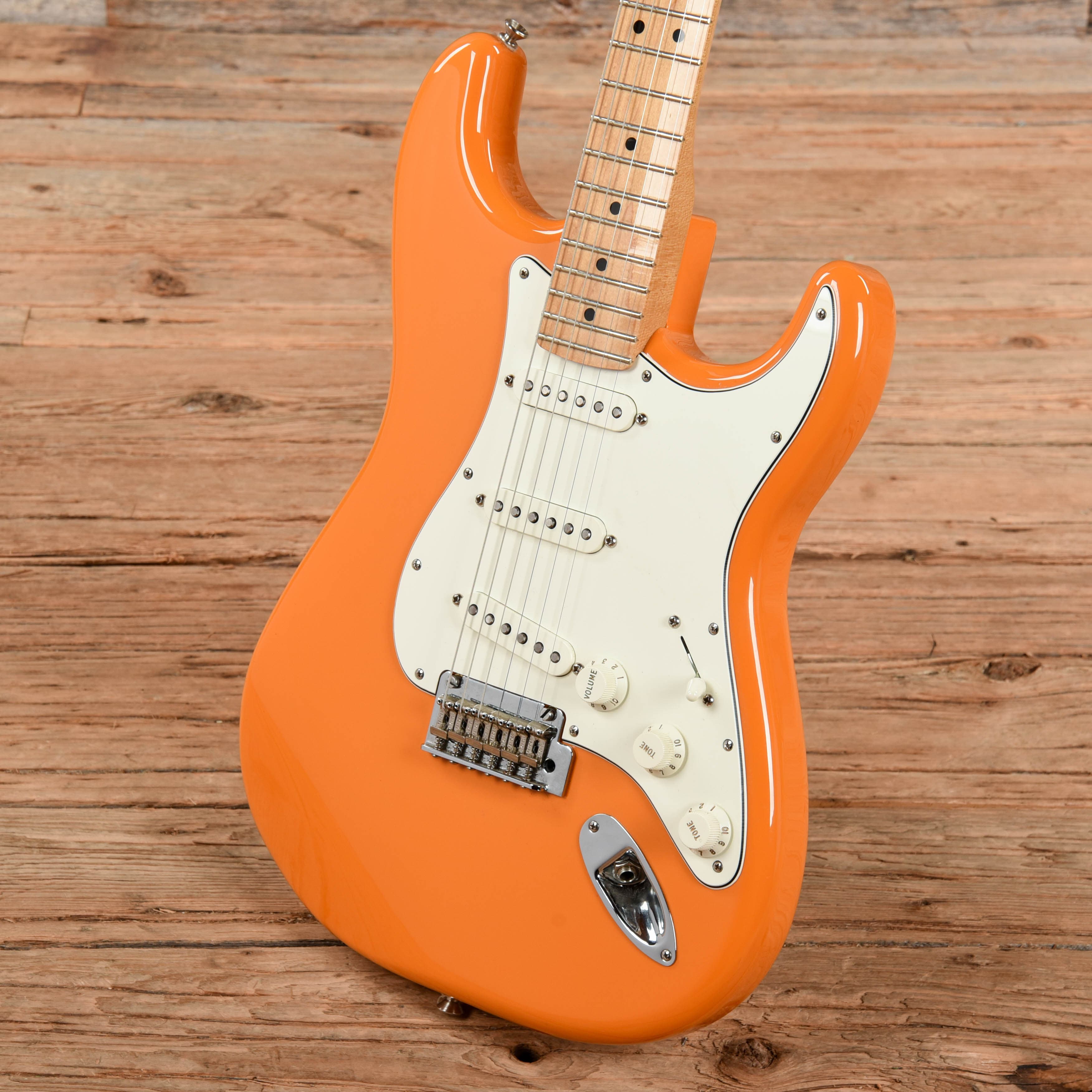 Fender Player Stratocaster Capri Orange 2020 – Chicago Music Exchange
