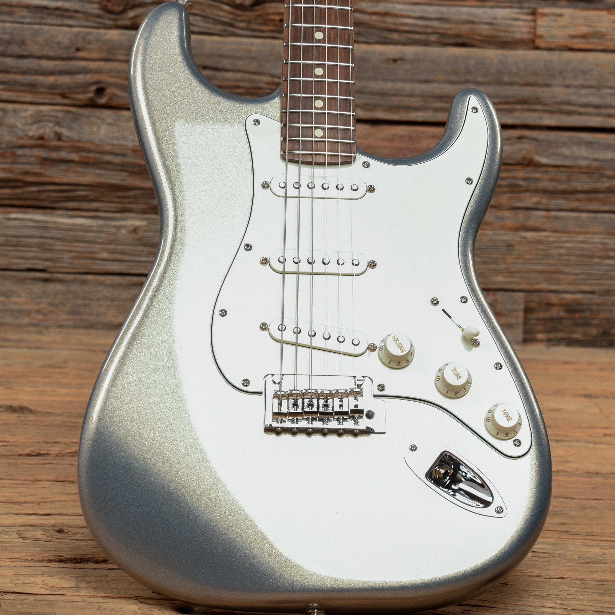 Fender Player Stratocaster Silver – Chicago Music Exchange