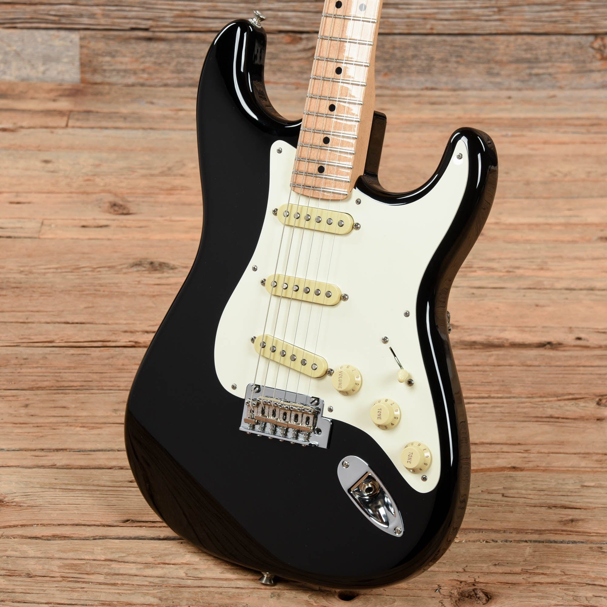 Fender Standard Stratocaster Black 2020 – Chicago Music Exchange