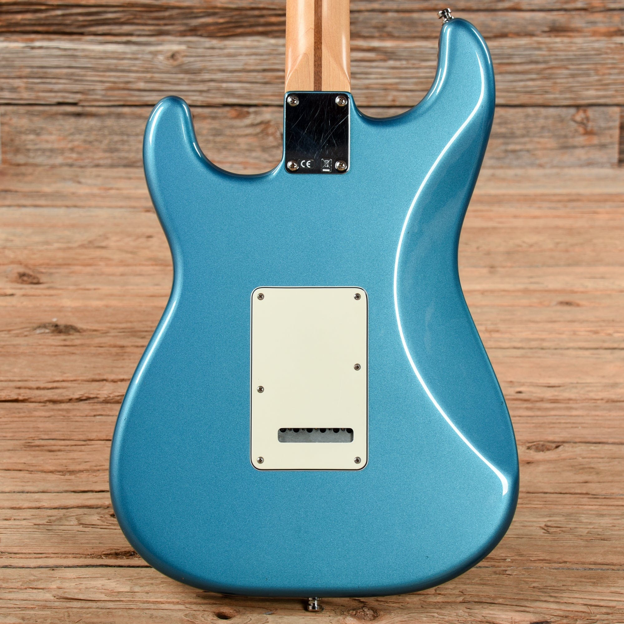 Fender Standard Stratocaster Lake Placid Blue 2015 – Chicago Music Exchange