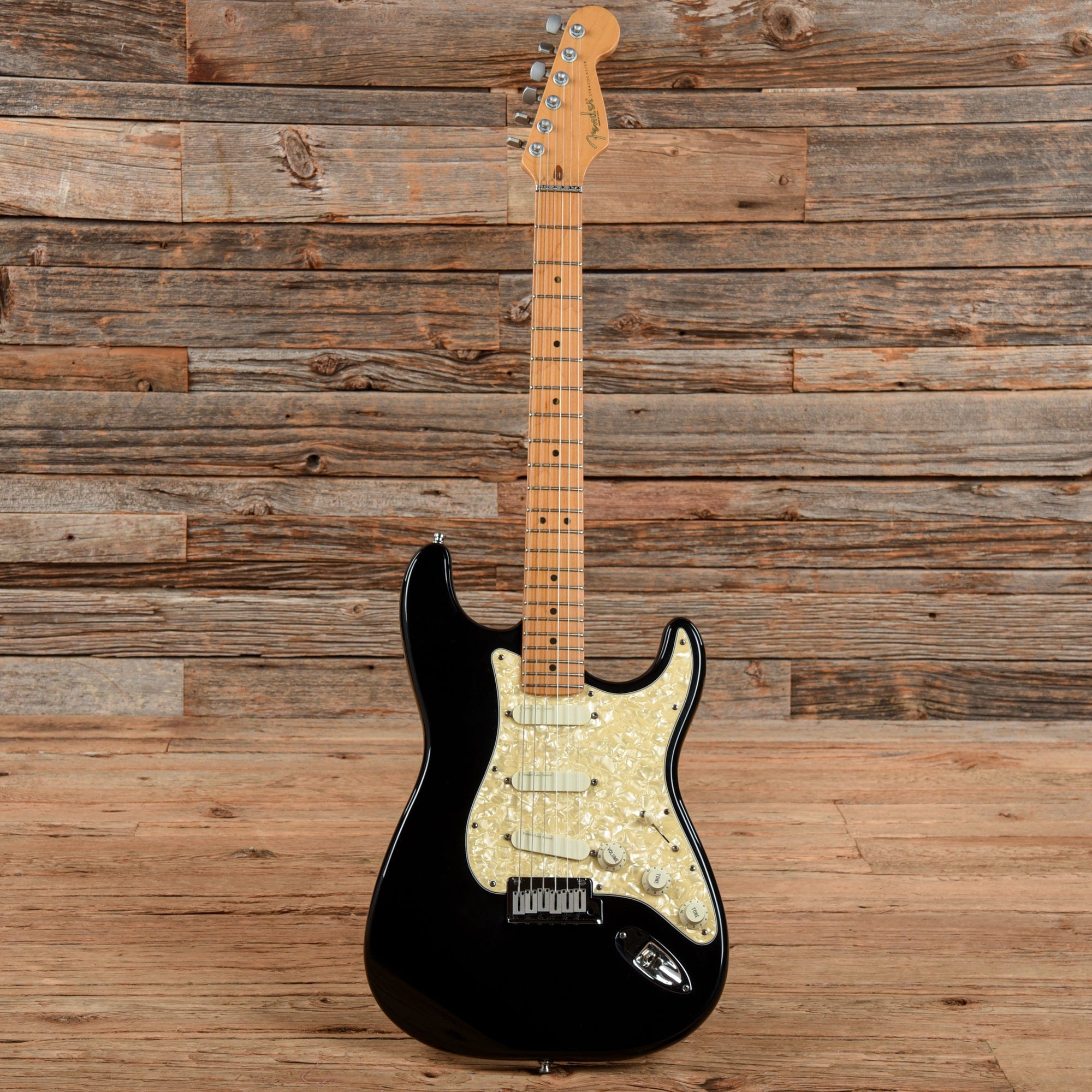 Fender Strat Plus Black 1997 – Chicago Music Exchange