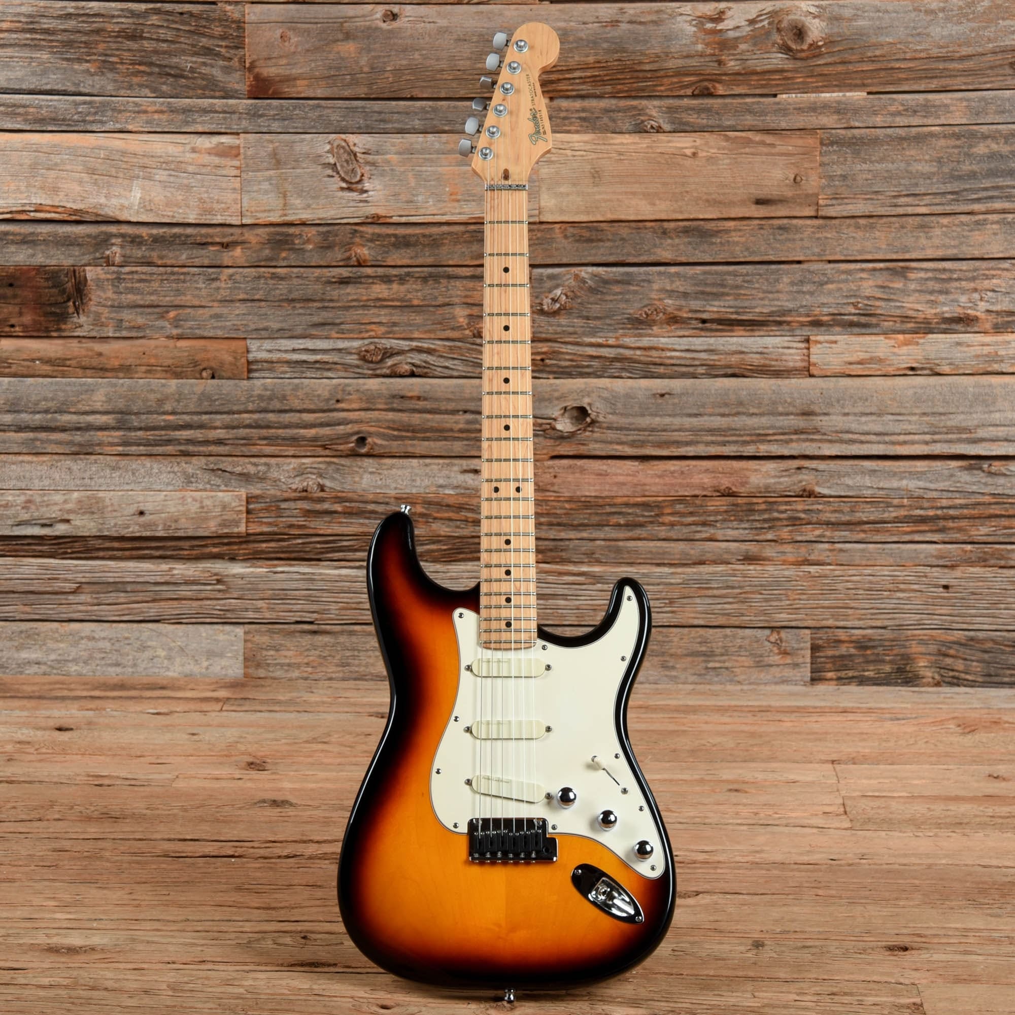 Fender Strat Plus Sunburst 1993 – Chicago Music Exchange