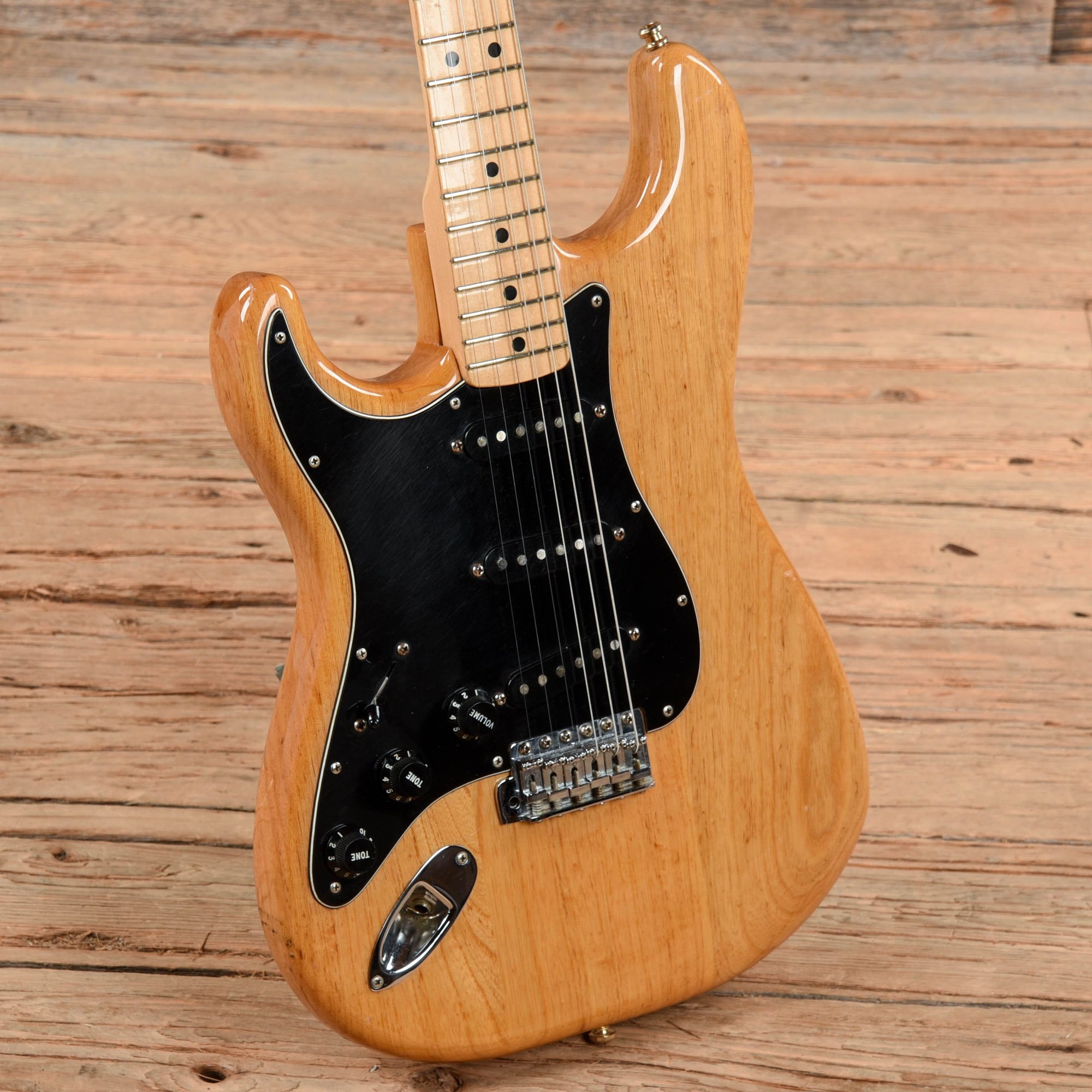 Fender Stratocaster Natural 1979 LEFTY – Chicago Music Exchange